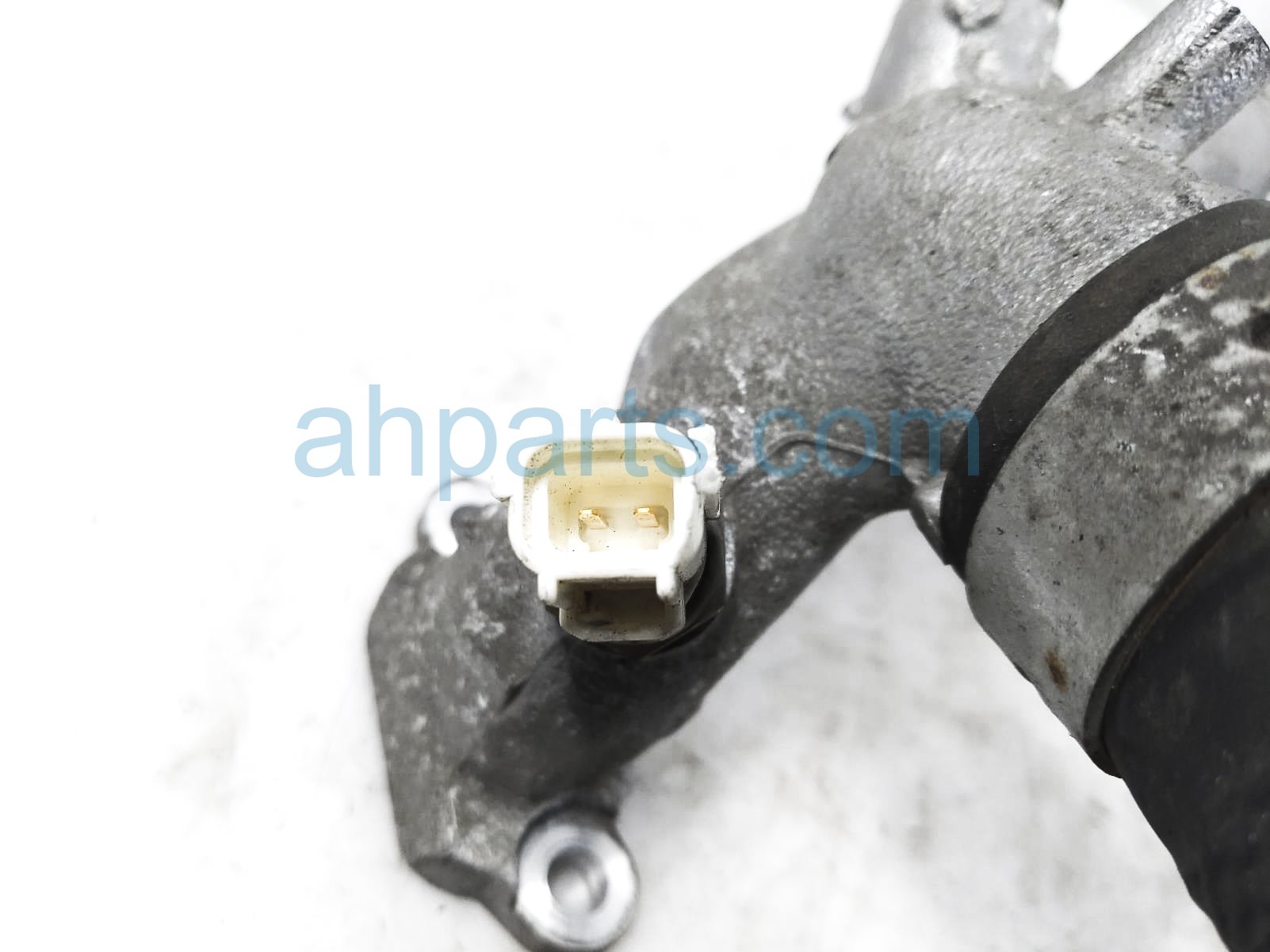 Sold 2018 Toyota Tundra Joint Water By Pass Pipe - 5.7l 16355-38060,