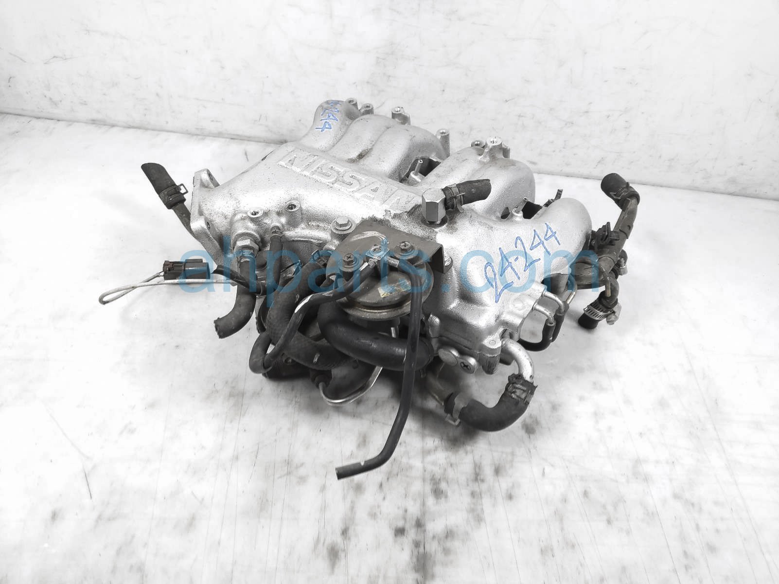 Sold 2004 Nissan Frontier Upper Intake Manifold - 65k Miles 14010-4S115,