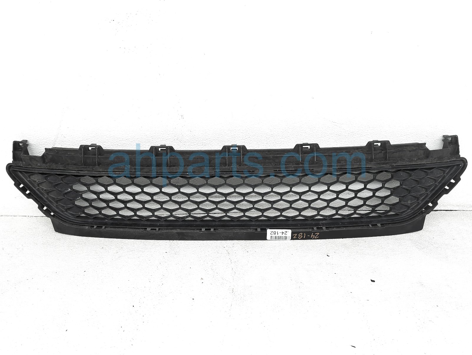 Sold 2018 Honda Odyssey Center Lower Grille Assy - Elite 71105-THR-A00,