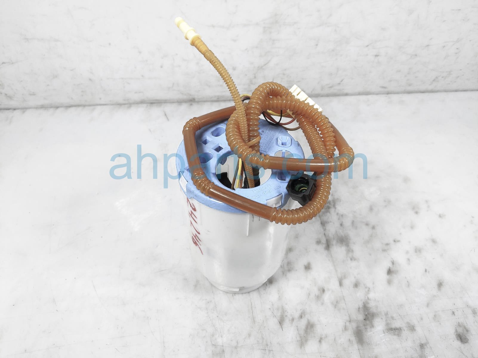 Sold 2017 Porsche Cayenne Gas / Fuel Pump (tank Mounted) 958-620-132-00,