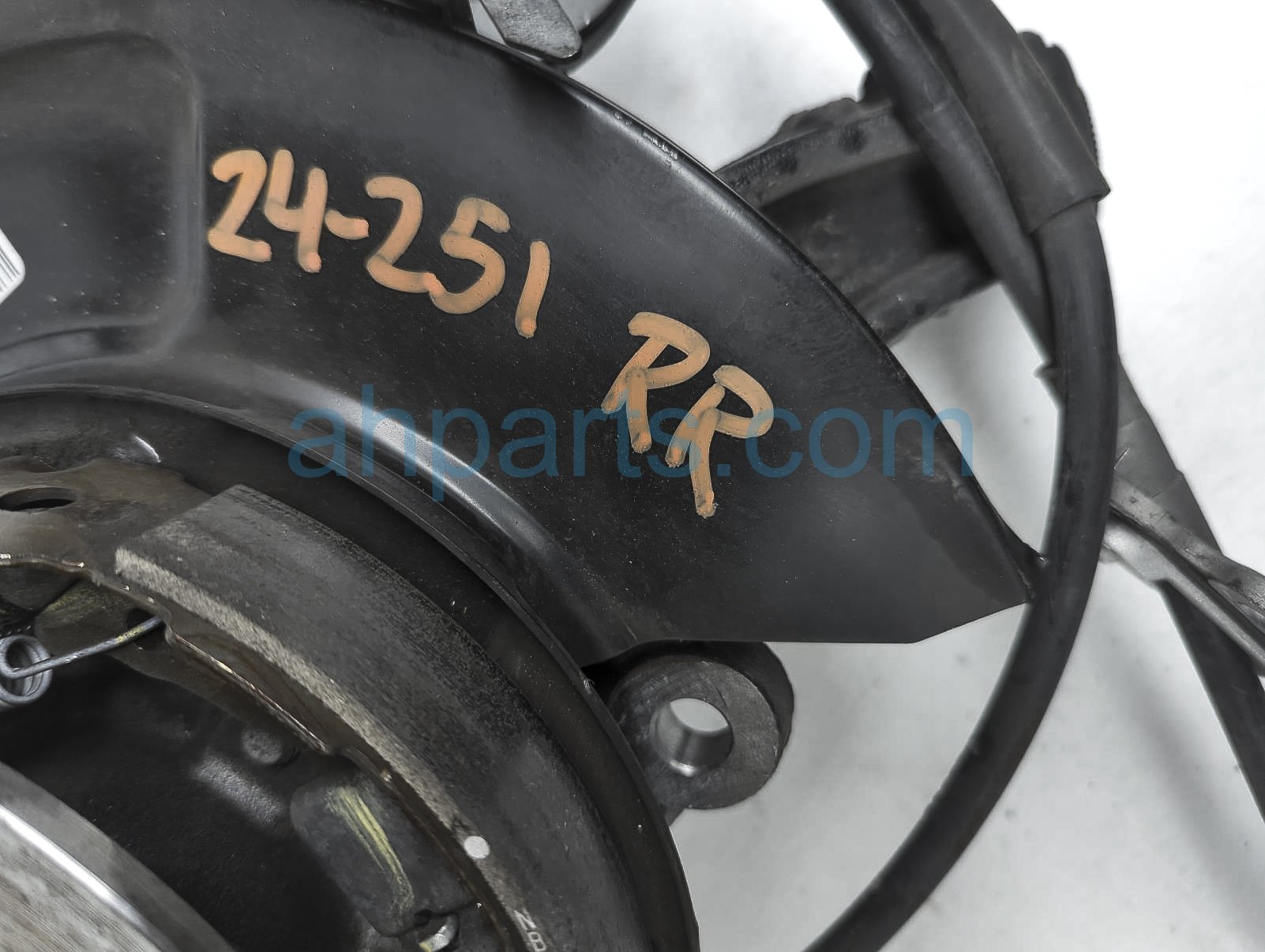 Sold 2017 Lexus Es 350 Axle Stub Rear Passenger Spindle Knuckle Hub ...