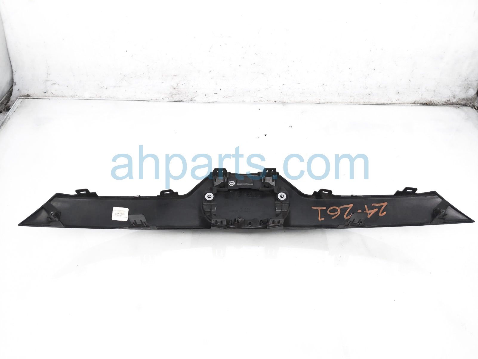 Sold 2019 Toyota Corolla Upper Grille - Black * 53111-12E90,
