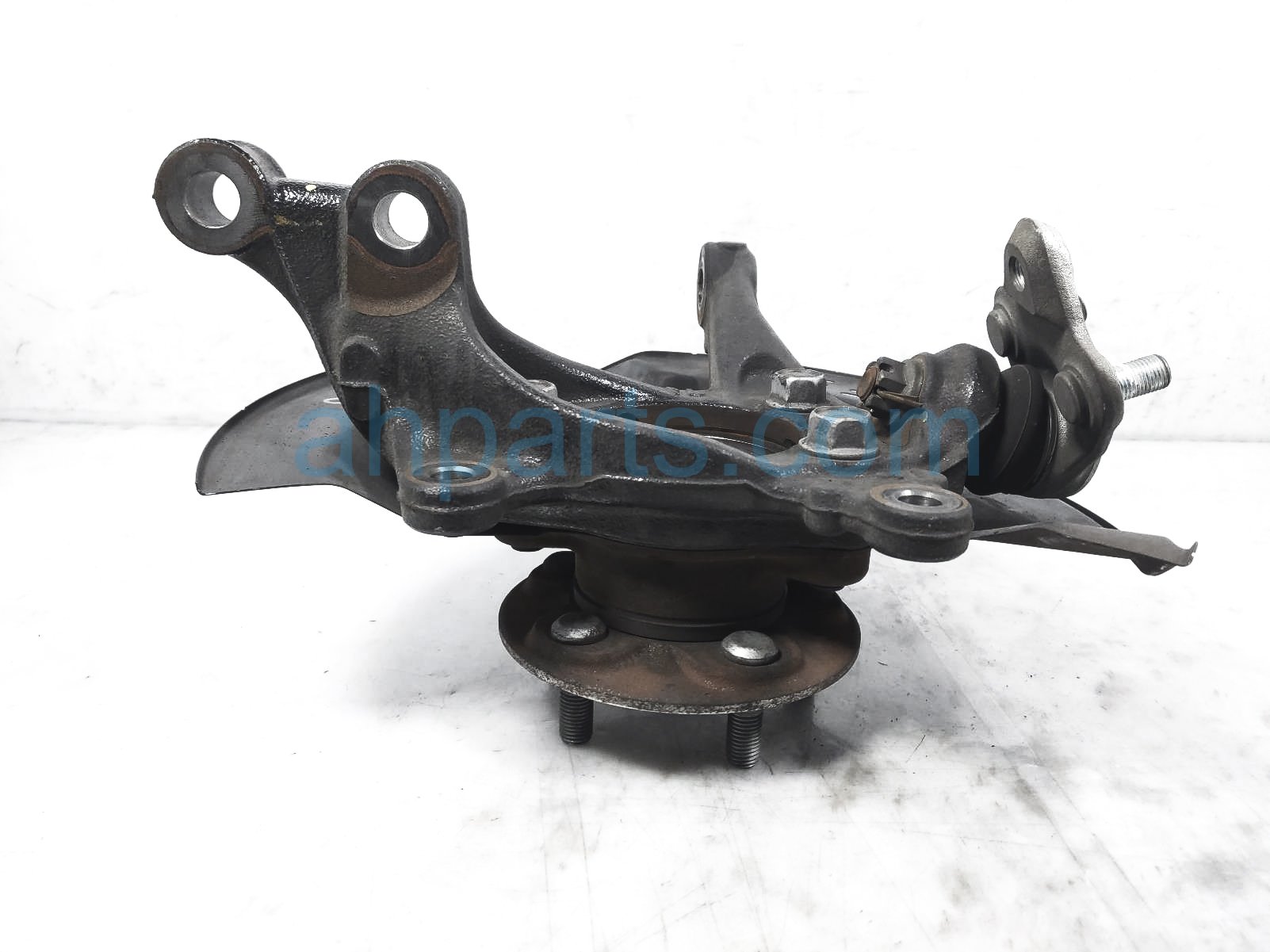 2019 Toyota Corolla Front Passenger Spindle Knuckle Hub 43211-02390,