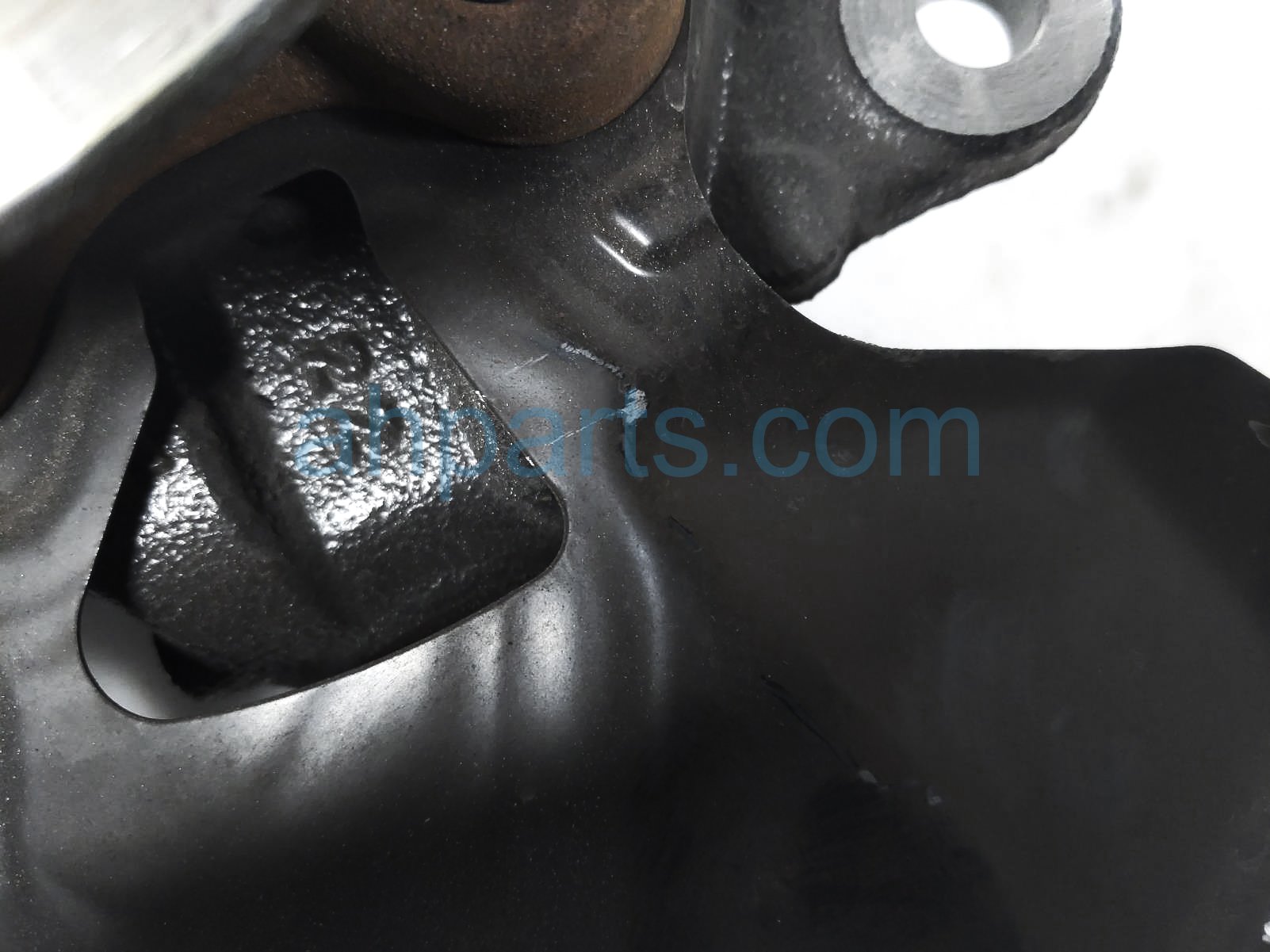 2019 Toyota Corolla Front Passenger Spindle Knuckle Hub 43211-02390,