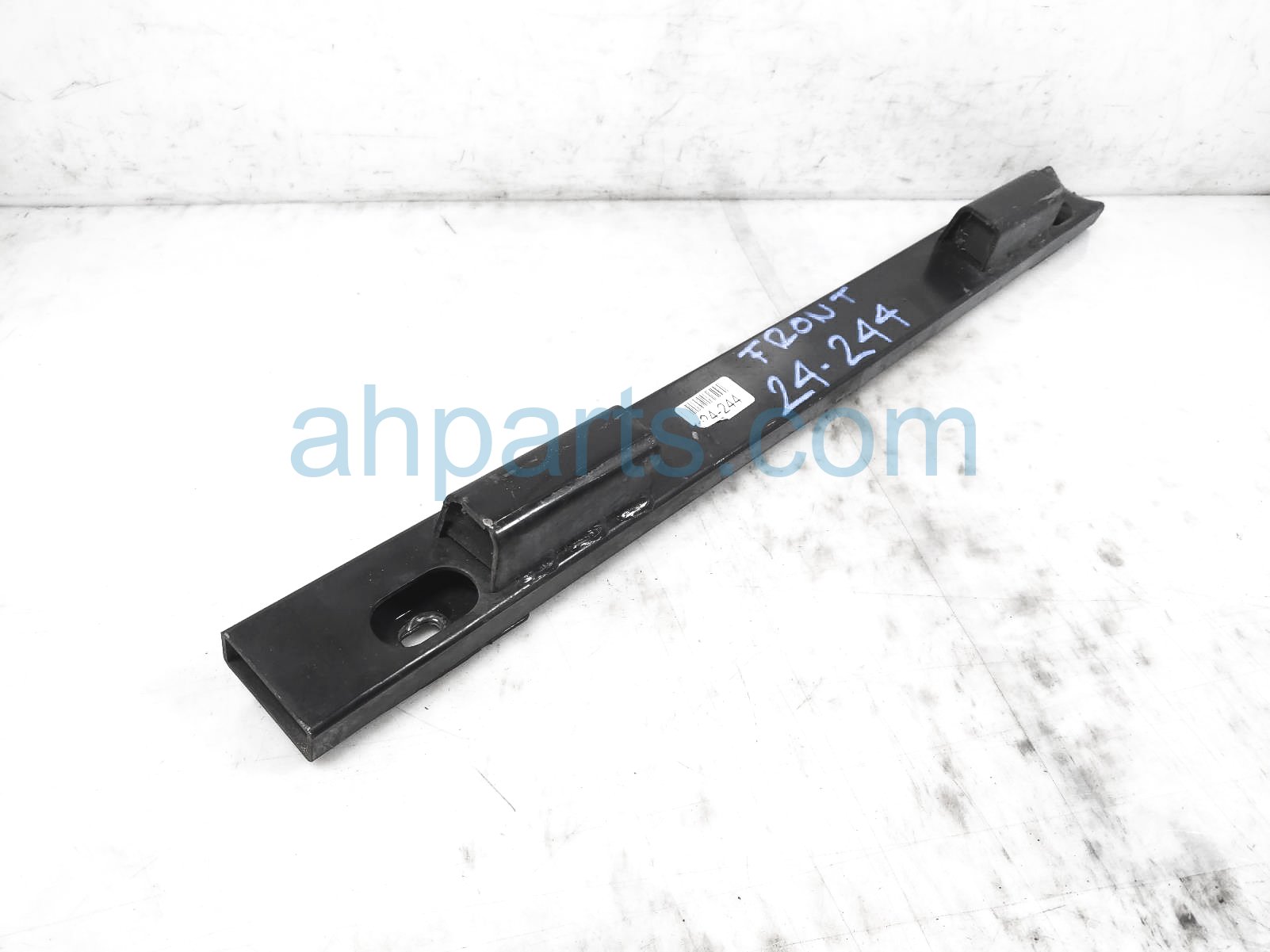 Sold 2004 Nissan Frontier Crossmember Front Cross Member Beam - 3.3l ...