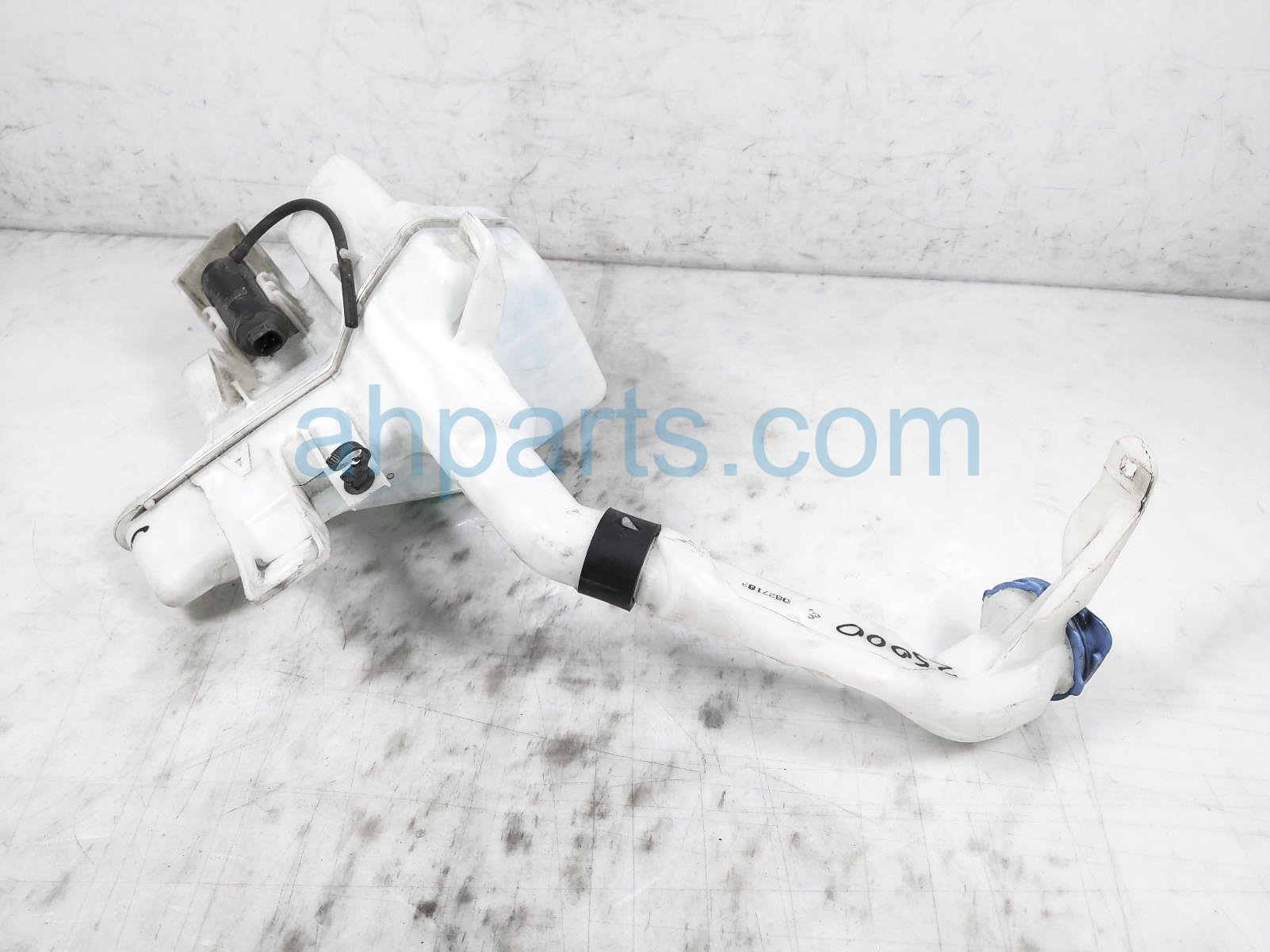 Sold 2018 Honda Accord Windshield Washer Reservoir Tank 76841-TVA-A01,