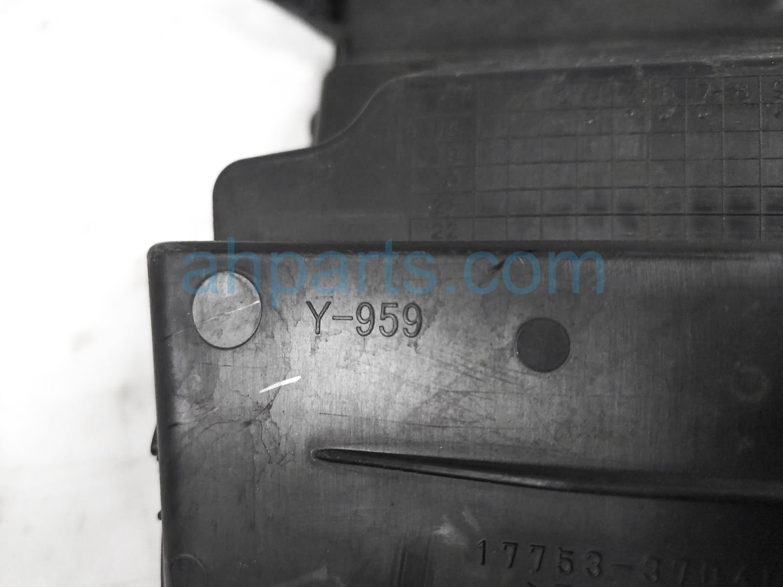 Sold 2019 Toyota Corolla Intake Air Cleaner Inlet Duct - 2.0l 17753-37040,