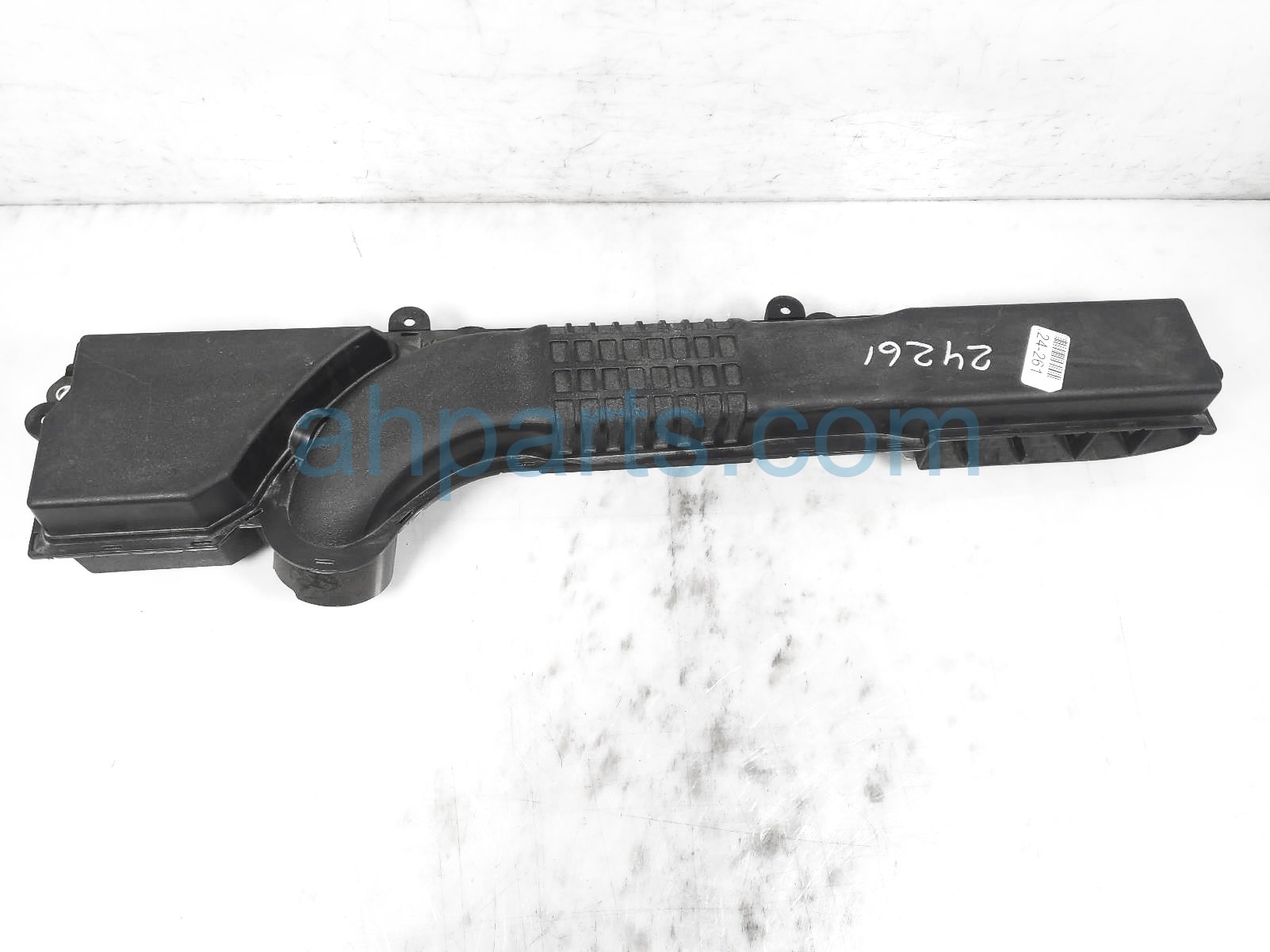 Sold 2019 Toyota Corolla Air Cleaner Intake Duct - 2.0l 17751-24010,