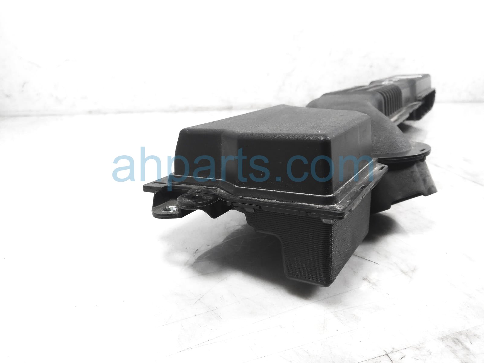 Sold 2019 Toyota Corolla Air Cleaner Intake Duct - 2.0l 17751-24010,
