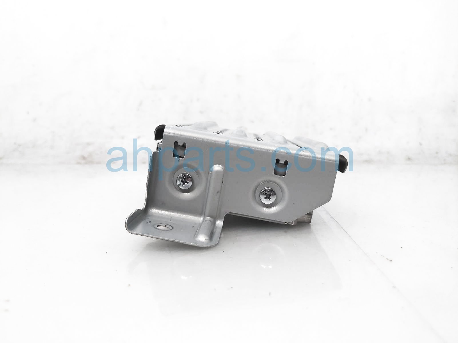 2024 Toyota Gr86 Audio Amplifier Unit 86221-CC100,