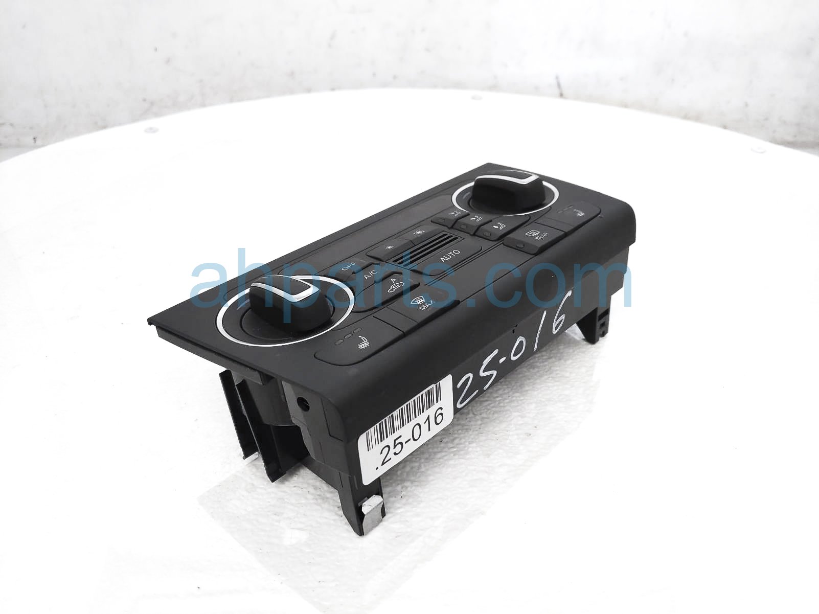 Sold 2018 Audi Q3 Temperature Climate Heater / Ac Control (on Dash) 8U0 ...