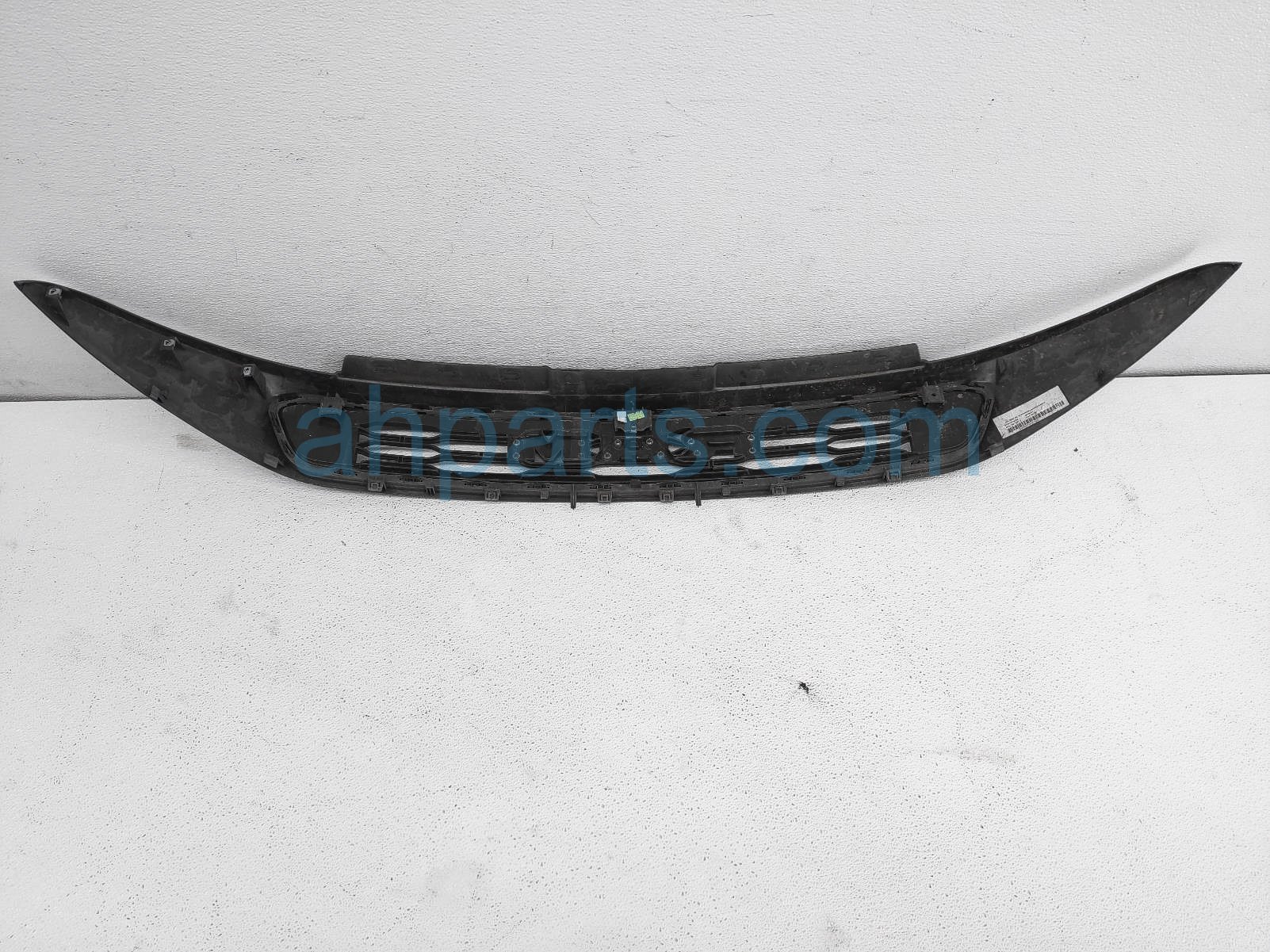 2022 Dodge Promaster City Upper Grille - Silver - Cracked 6VU39TZZAA,