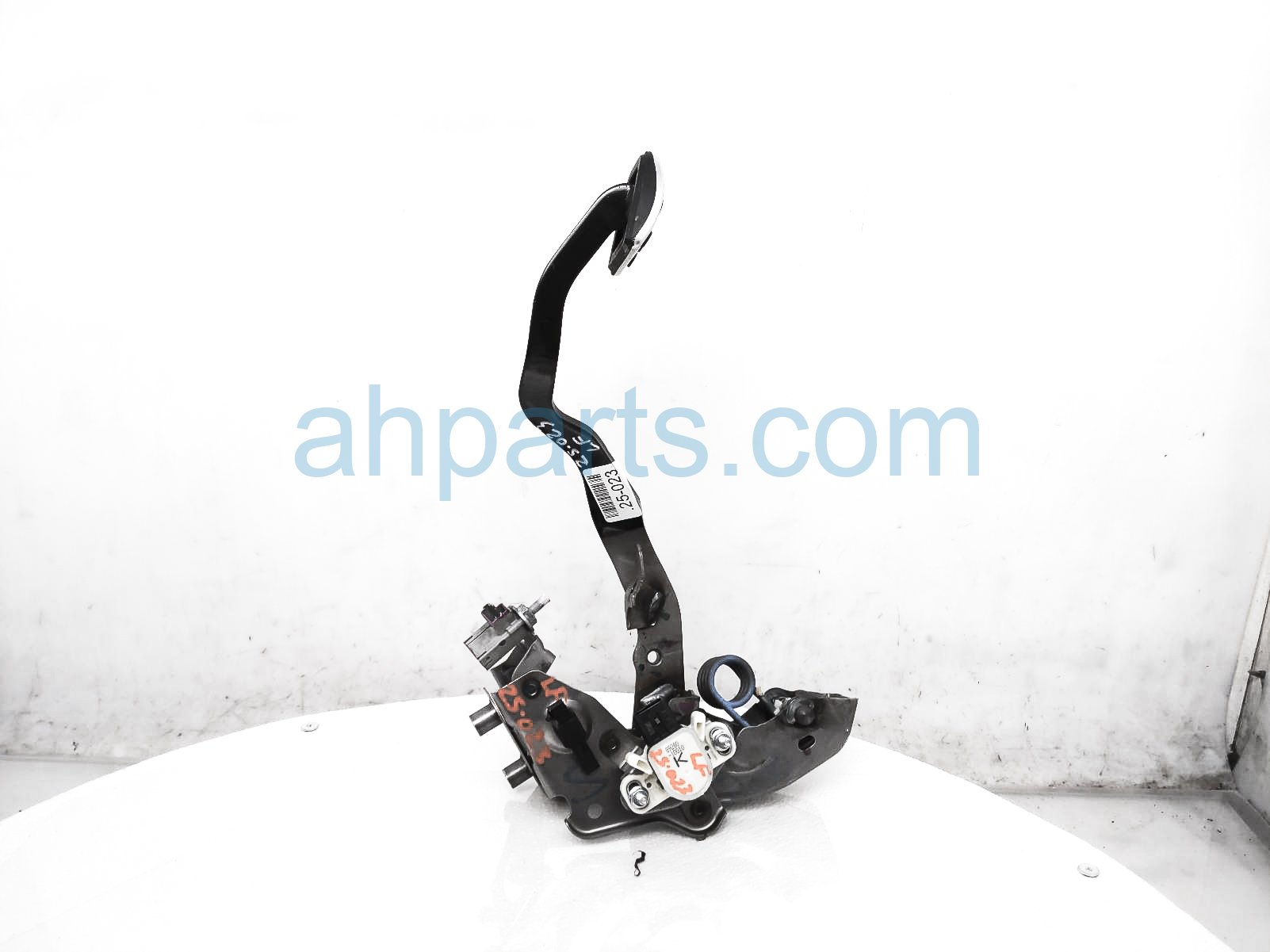 Sold 2024 Toyota Gr Corlla Clutch Pedal Assy- M.t 1.6t Awd Htbk 31301-02590