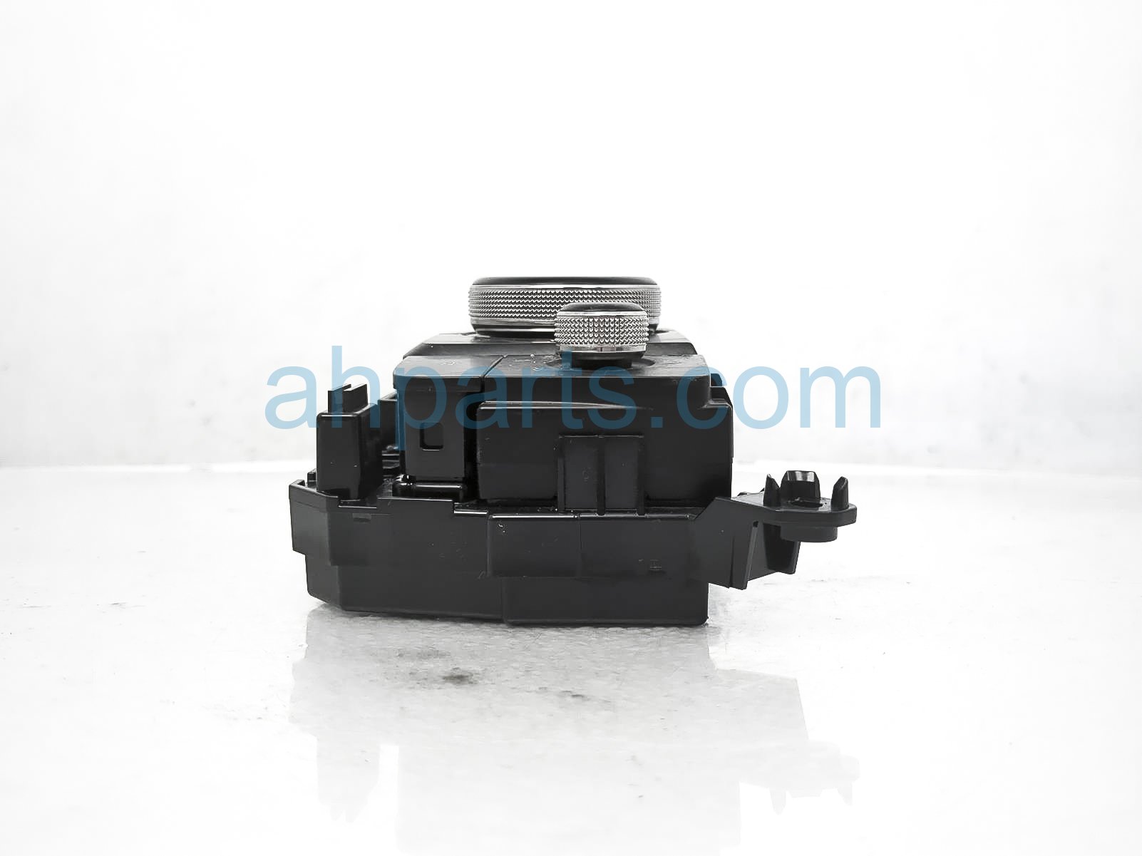 Sold 2023 Mazda Cx-50 Radio & Parking Brake Control * VA54-66-CM0,