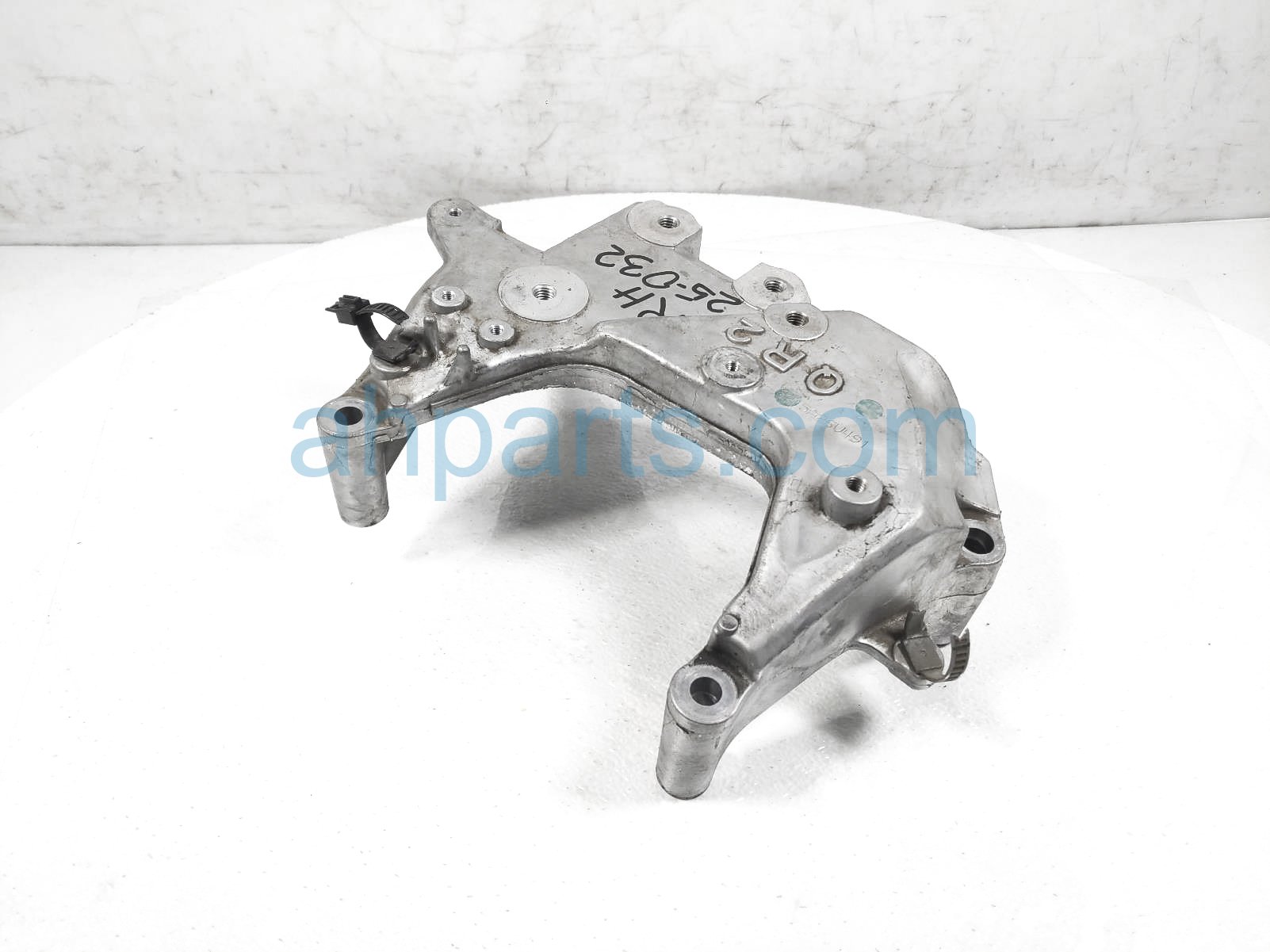 Sold 2016 Nissan Altima Engine/motor Passenger Side Engine Mount ...