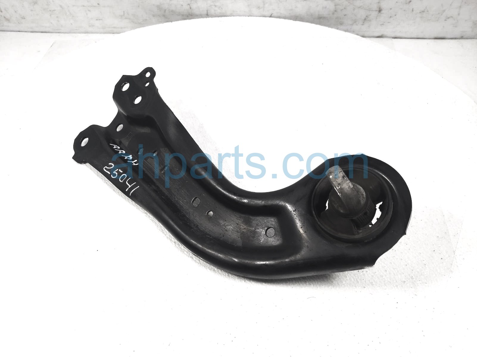 Sold 2019 Toyota Rav 4 Lower Rear Passenger Trailing Control Arm 48760 ...