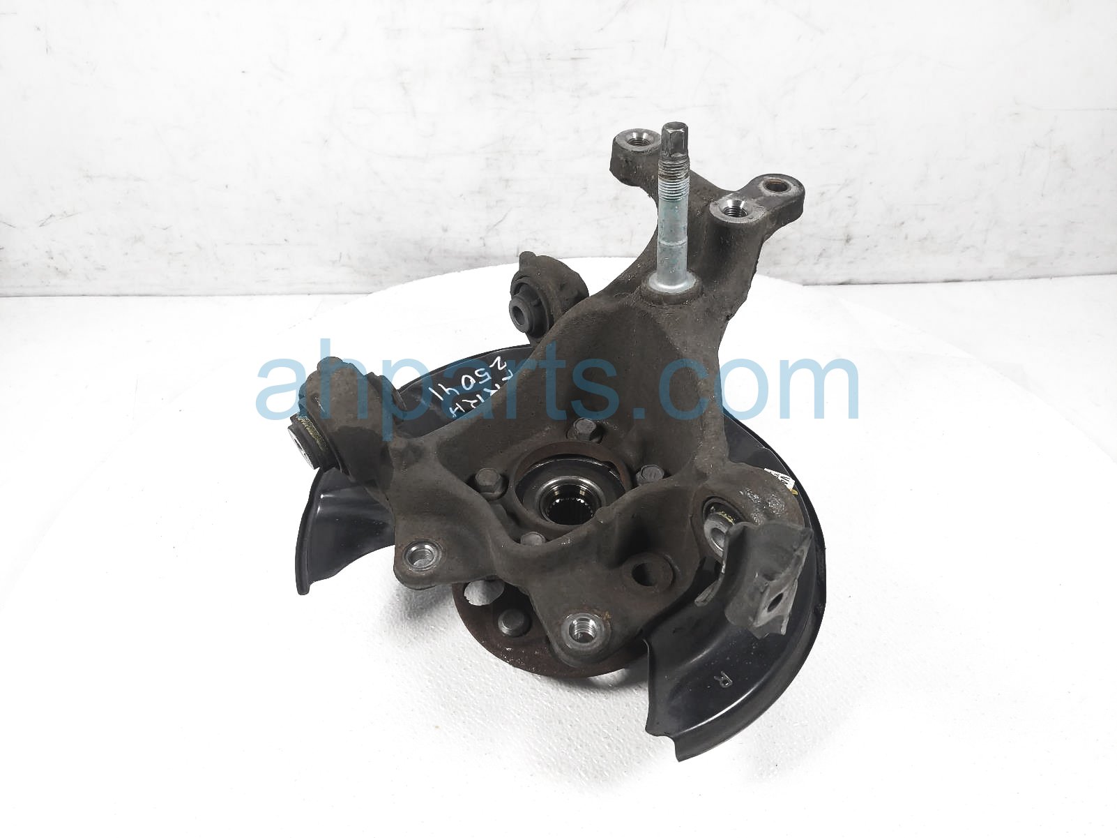 Sold 2019 Toyota Rav 4 Axle Stub Rear Passenger Spindle Knuckle Hub ...