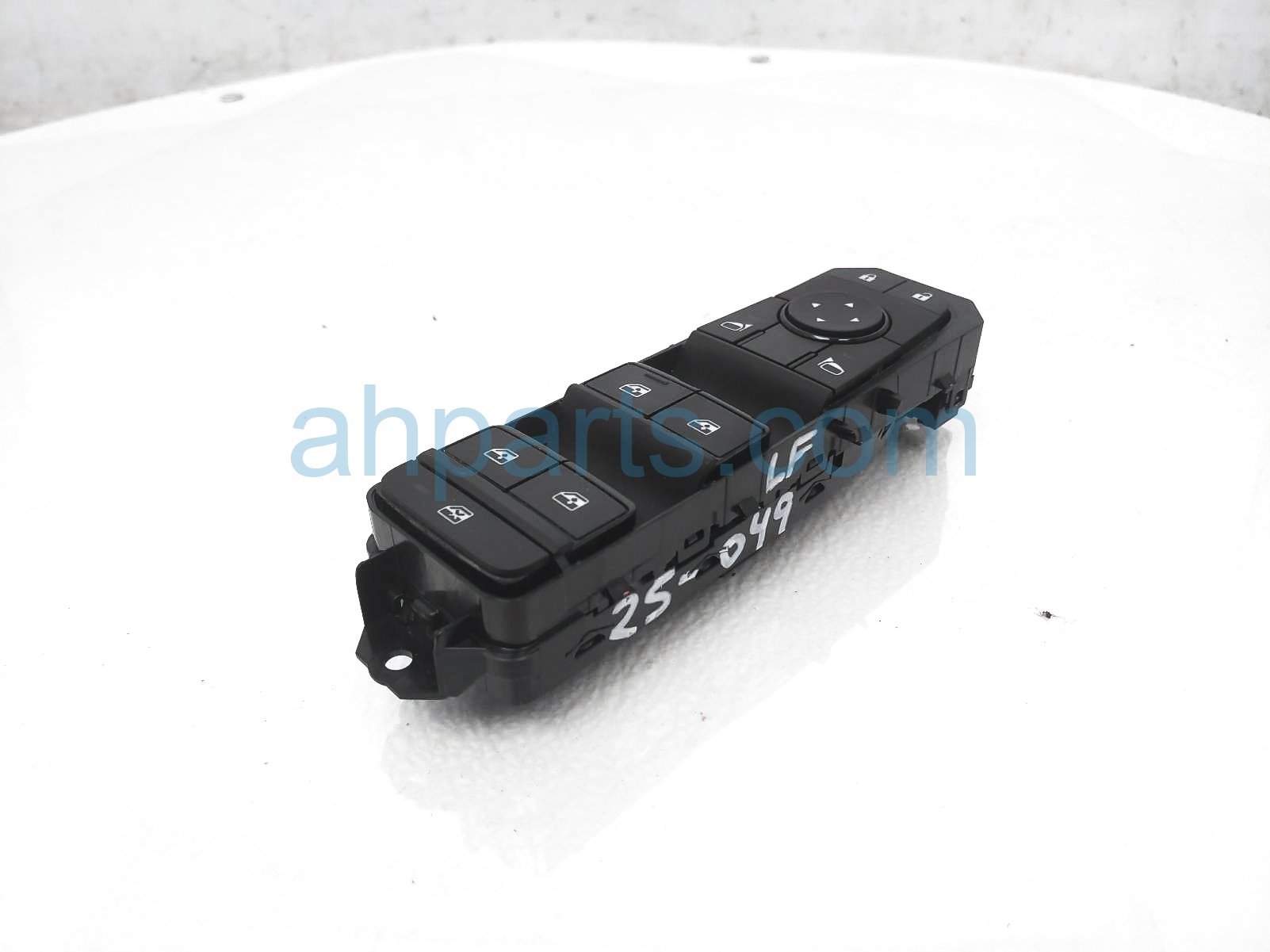 Sold 2022 Nissan Pathfinder Power / Master Window Control Switch 25401 ...
