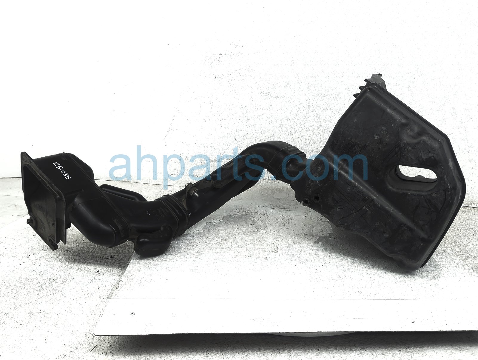 Sold 2015 Honda Accord Intake Air Cleaner Resonator W/tube 17230-5A2-A00,