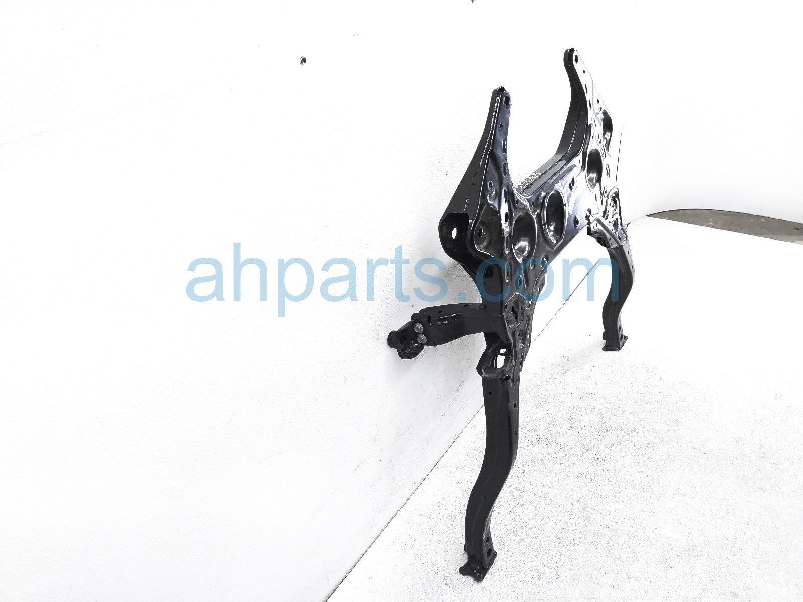 Sold 2024 Toyota Prius Crossmember Front Engine Sub Frame / Cradle ...