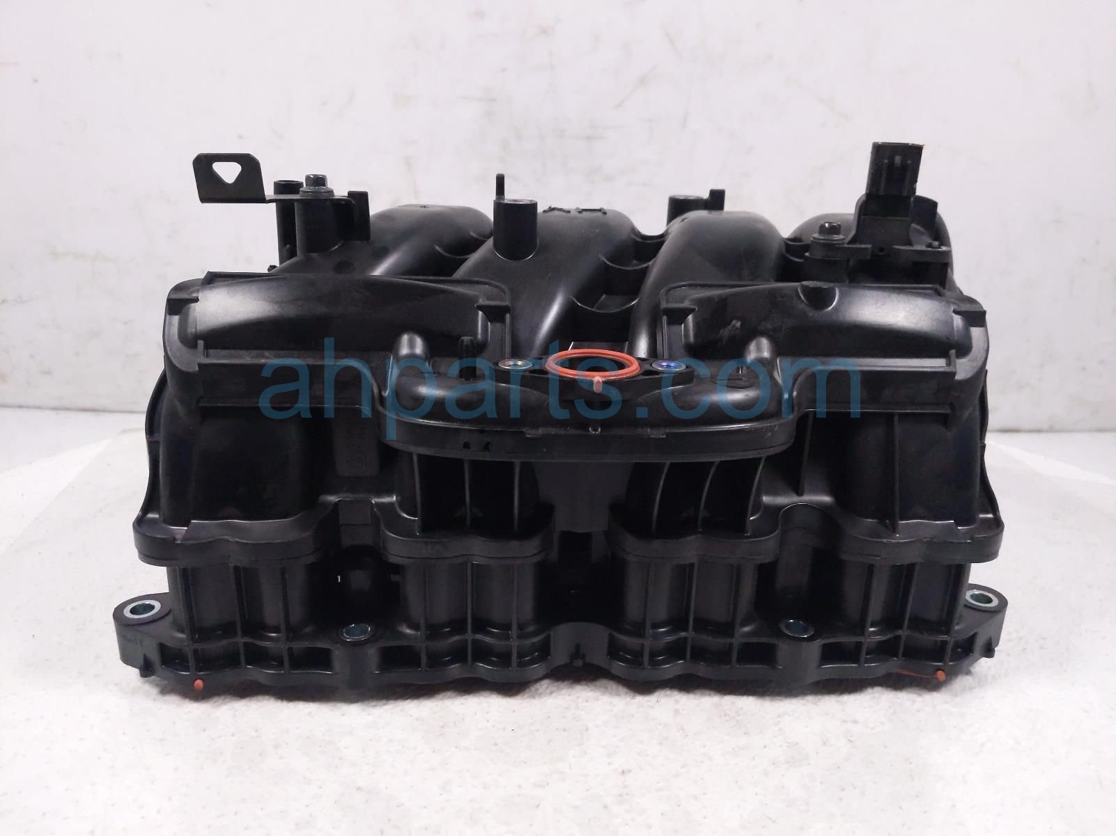 Sold 2024 Toyota Prius Intake Manifold 89421-33010,