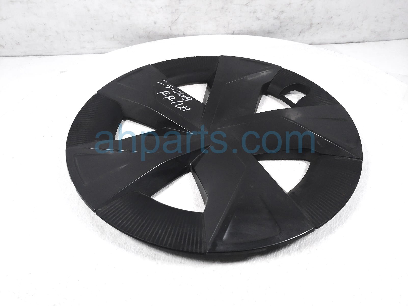 Sold 2024 Toyota Prius Hub Rear Driver Wheel Cover Cap * 42602-47320,