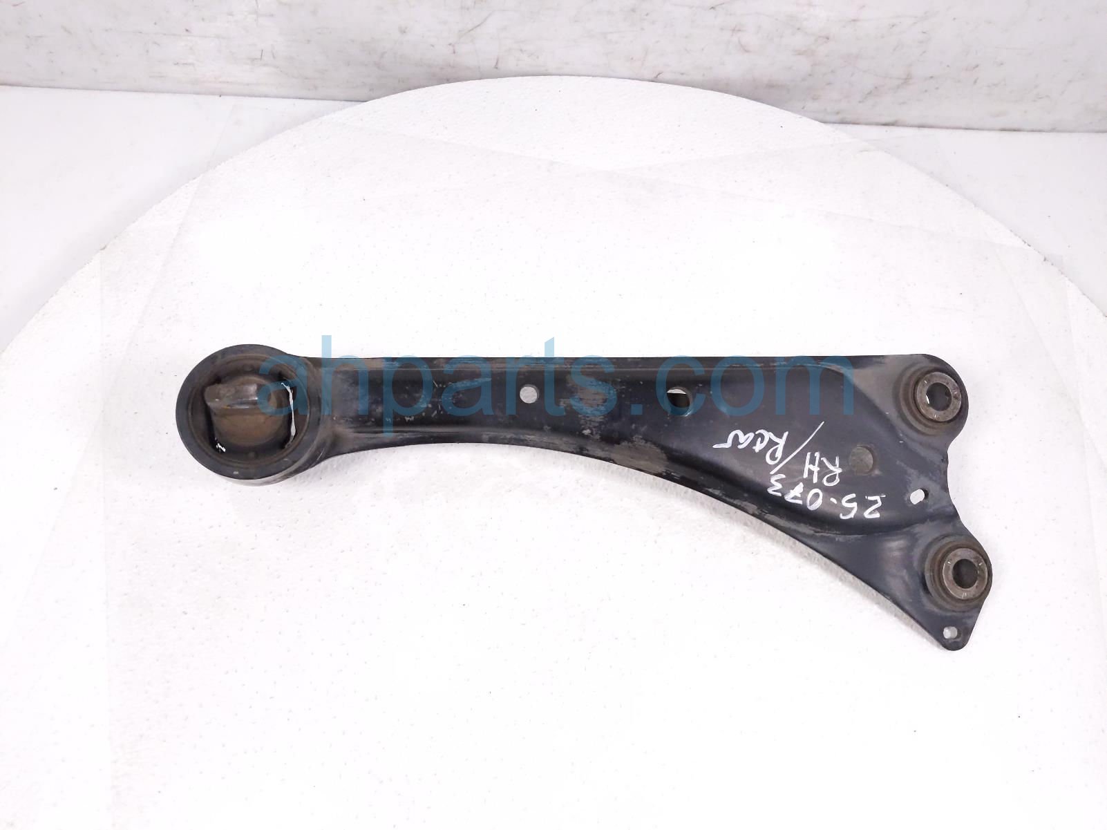 2018 Toyota Corolla Im Lower Rear Passenger Trailing Control Arm 48760 ...