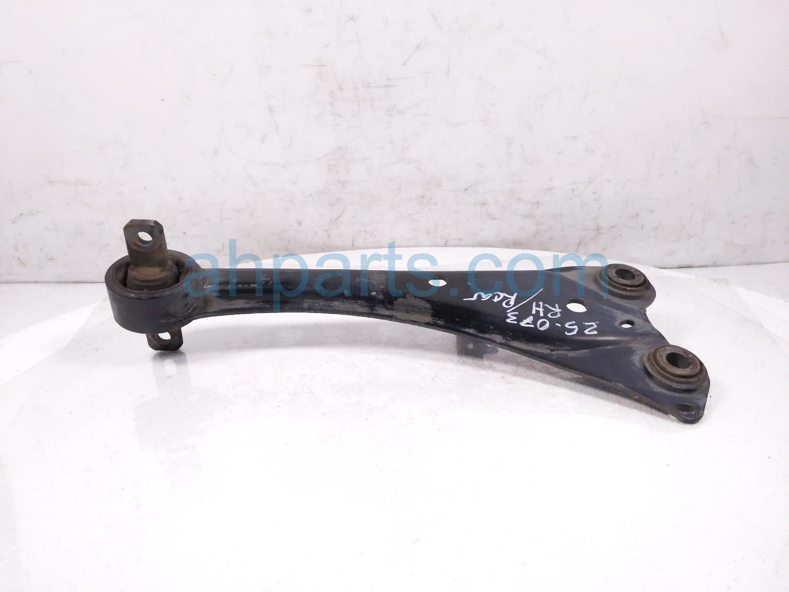 Sold 2018 Toyota Corolla Im Lower Rear Passenger Trailing Control Arm ...