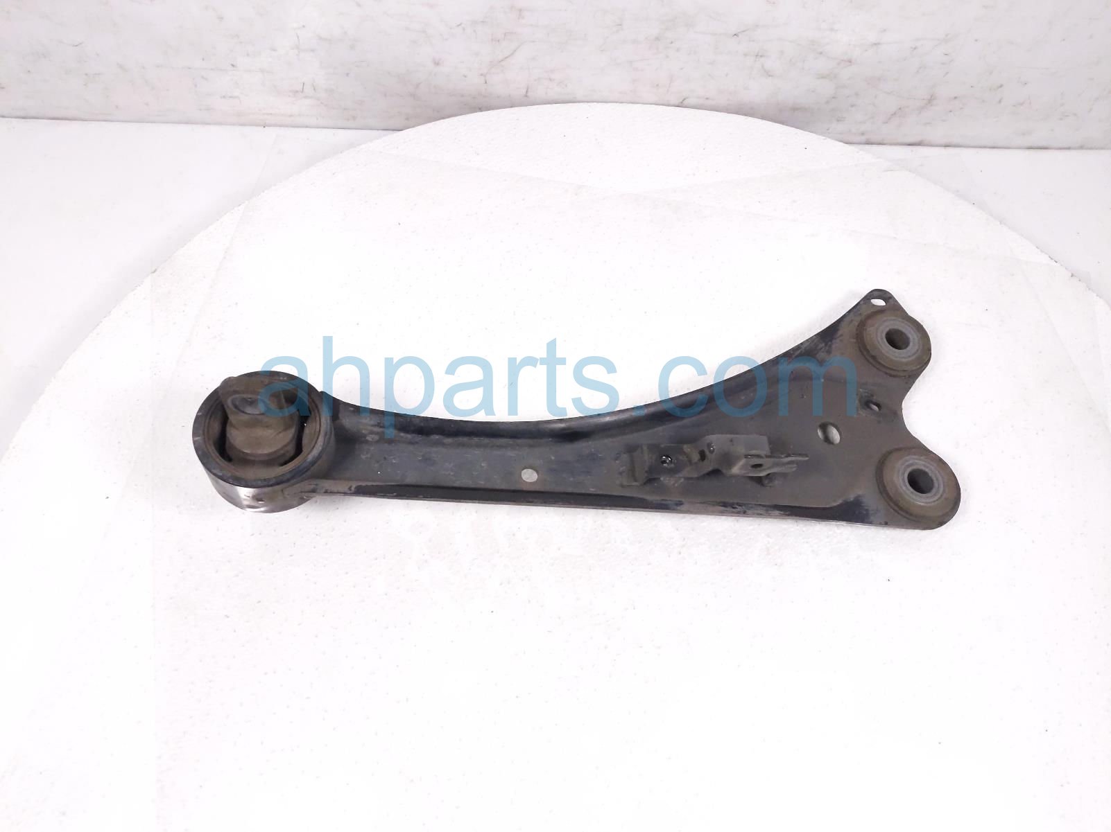 Sold 2018 Toyota Corolla Im Lower Rear Passenger Trailing Control Arm ...