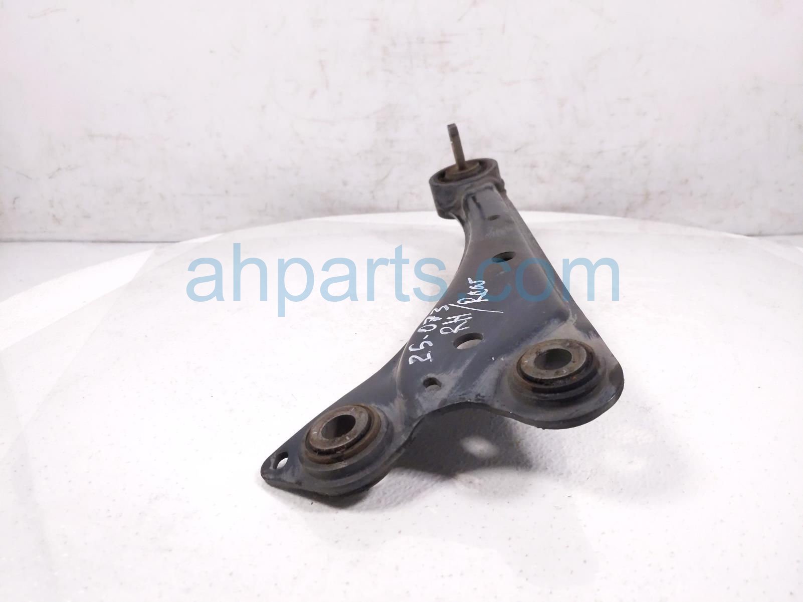 Sold 2018 Toyota Corolla Im Lower Rear Passenger Trailing Control Arm ...
