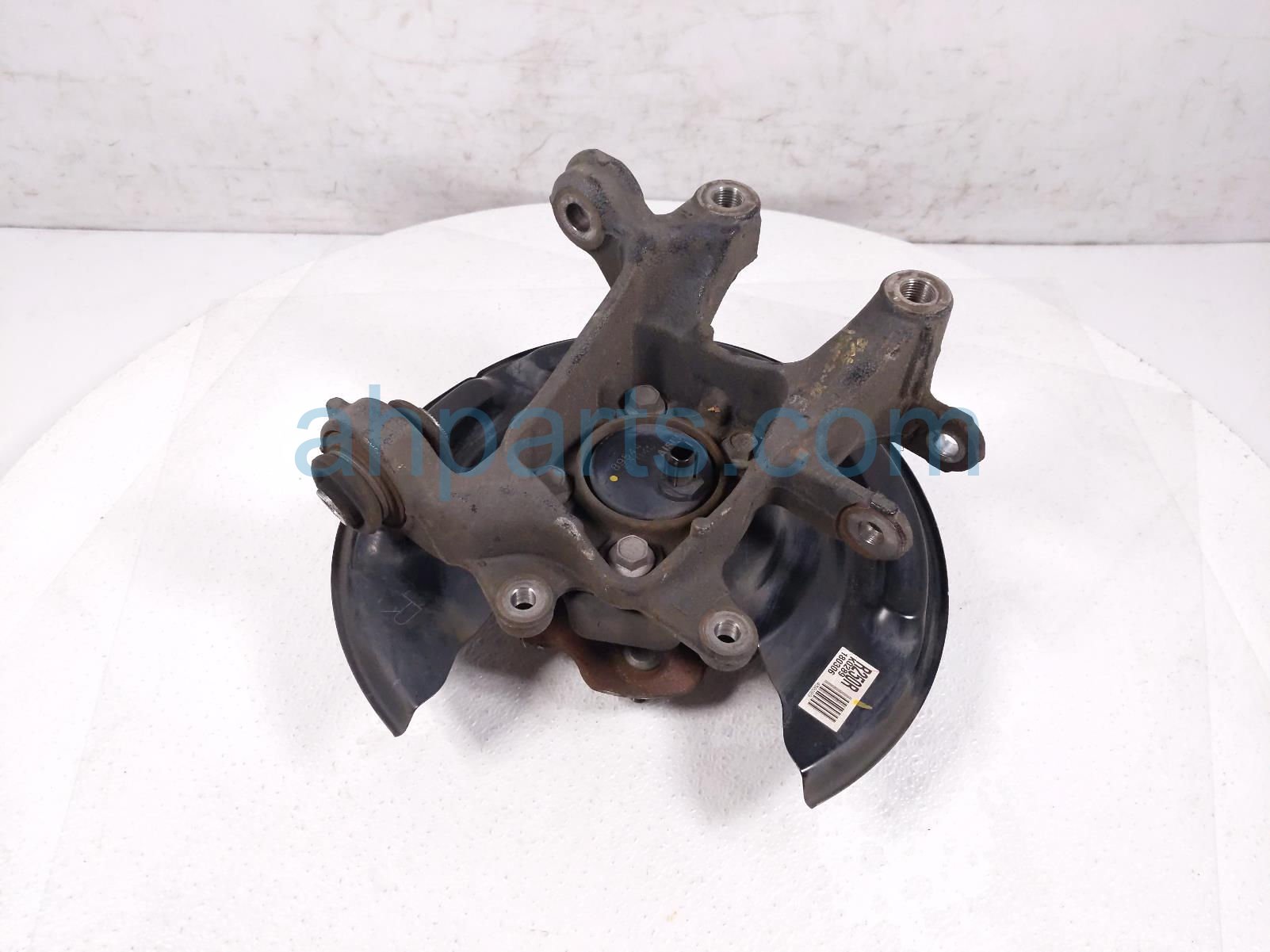 Sold 2018 Toyota Corolla Im Axle Stub Rear Driver Spindle Knuckle Hub ...