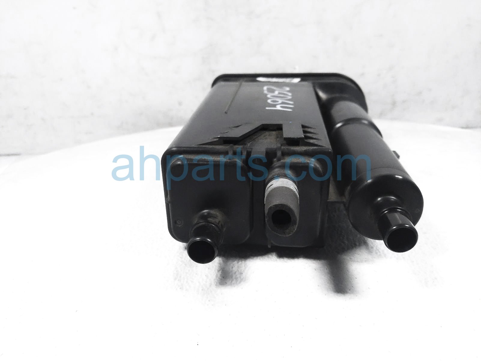2019 Toyota Corolla Fuel Vapor Charcoal Canister 77740-33220,