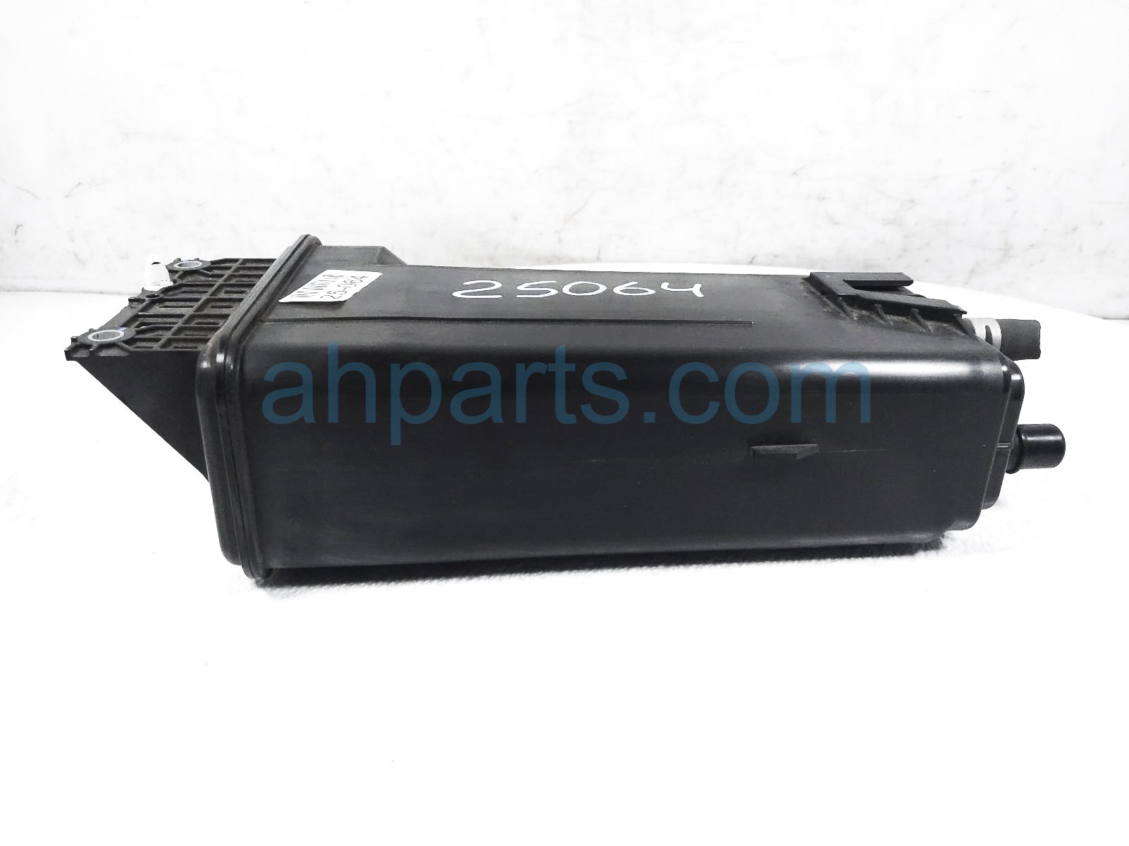 Sold 2019 Toyota Corolla Fuel Vapor Charcoal Canister 77740-33220,