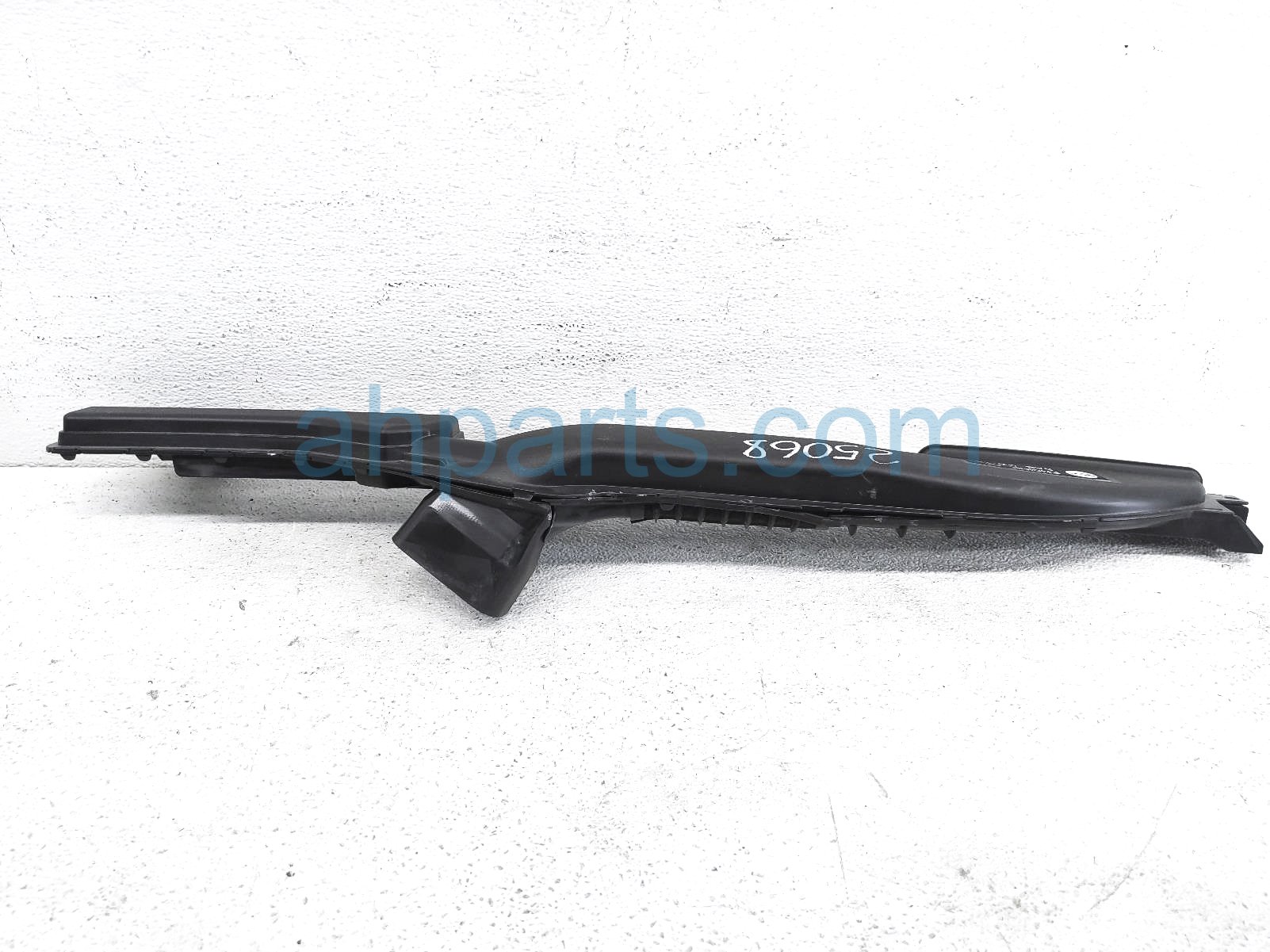 Sold 2024 Toyota Prius Air Cleaner Intake Duct ** 17751-24040