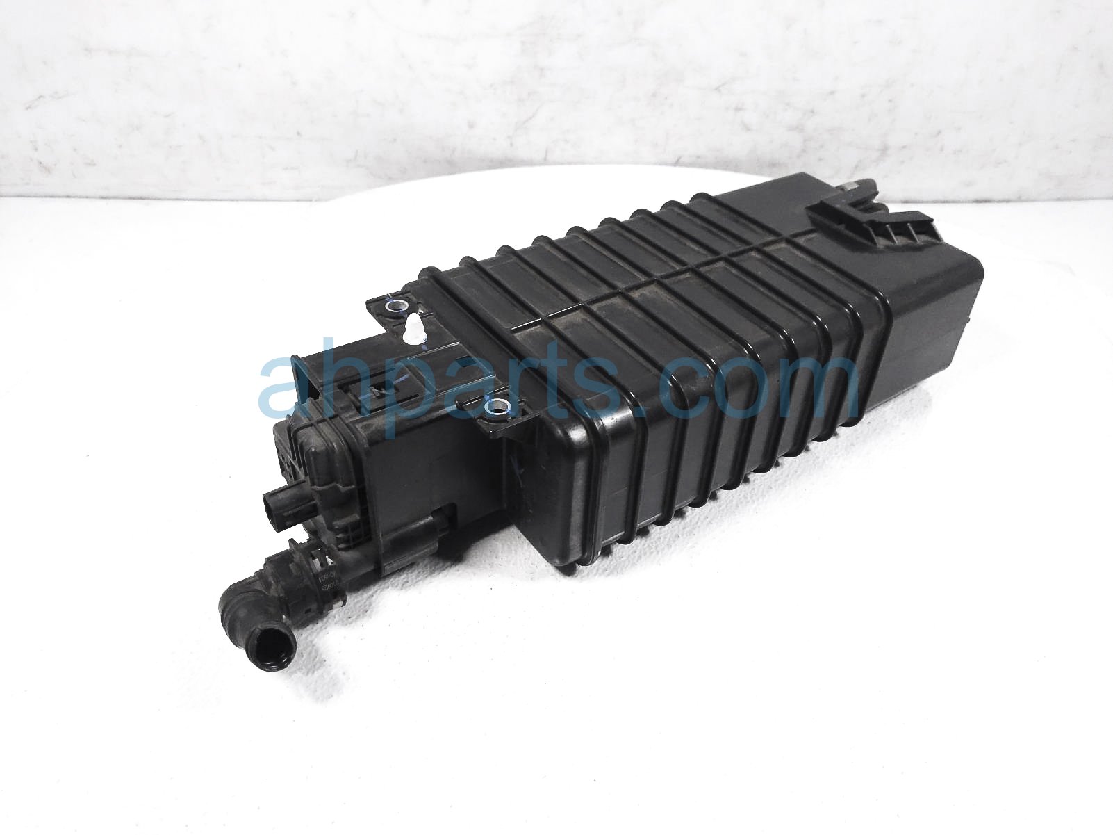 Sold 2022 Toyota Sienna Fuel Vapor Charcoal Cansiter 77740-0E140