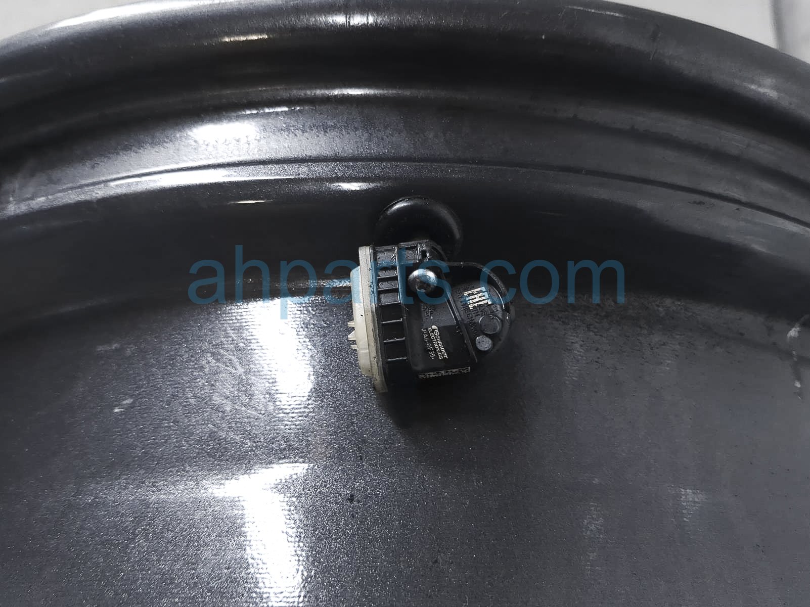 Sold 2022 Subaru WRX Rear Driver Wheel / Rim * 28111VC040