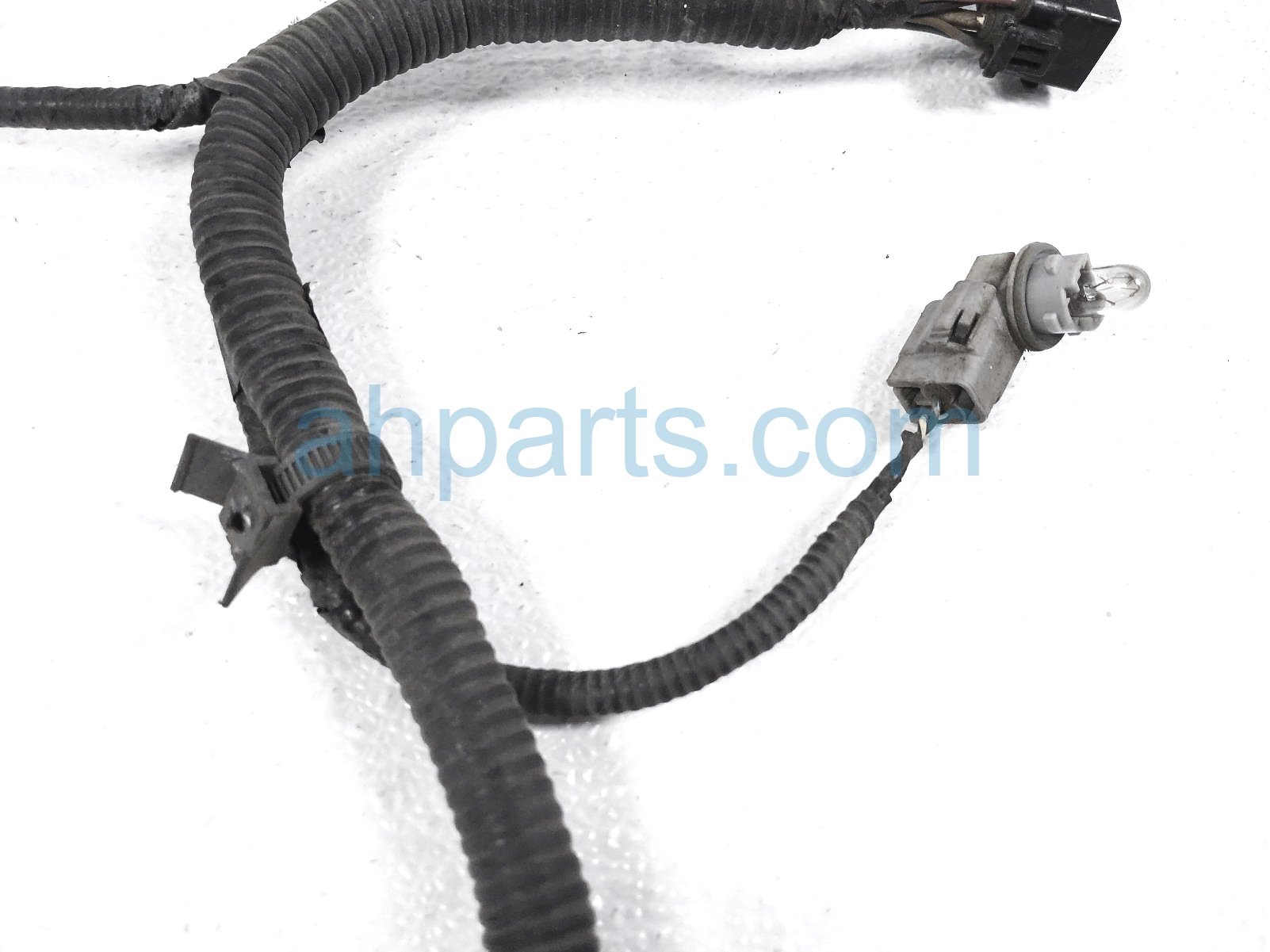 Sold 2005 Toyota Tacoma Trailor Hitch Wire Harness 82824-34050,