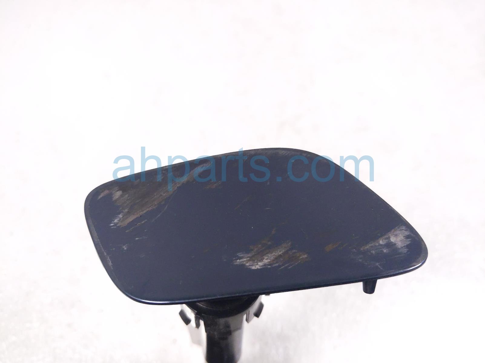 Sold 2024 Volvo S60 Passenger Headlamp Washer Nozzle - Blue 32328294,