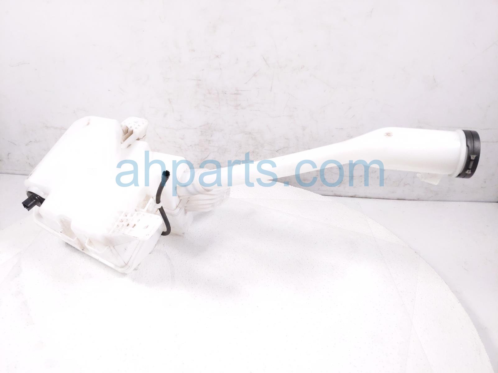 Sold 2024 Chevy Trax Windshield Washer Reservoir Tank 42734789,