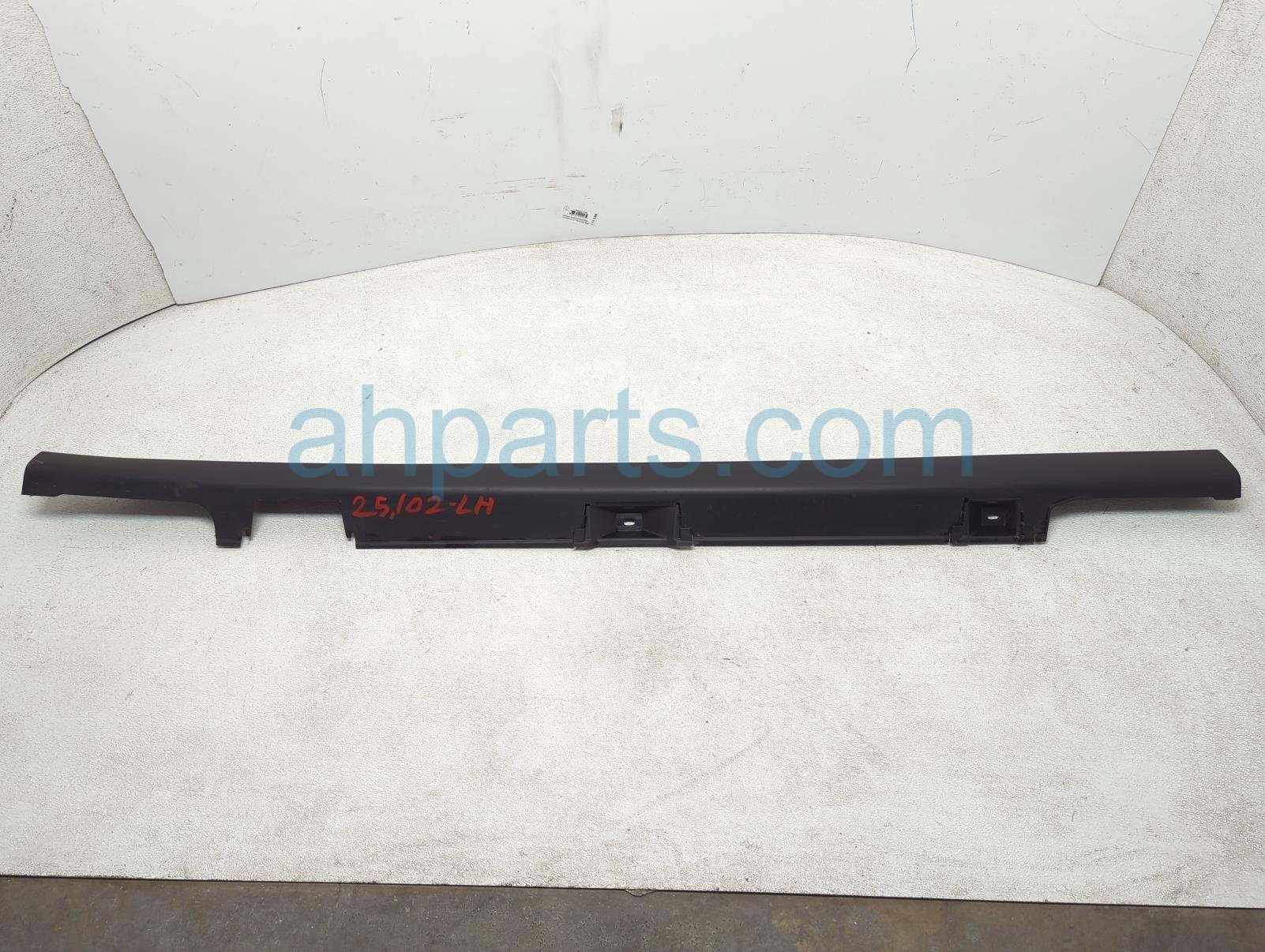 2025 Honda HR-V Rocker Trim Driver Side Skirt / Molding - Black * 71850 ...