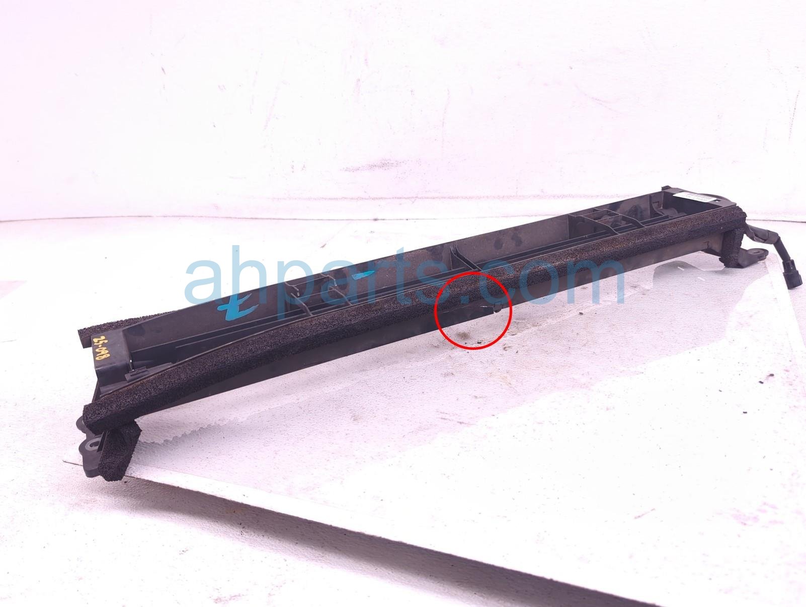 2021 Toyota Rav 4 Radiator Sub Air Shutter * 53019-0R020,