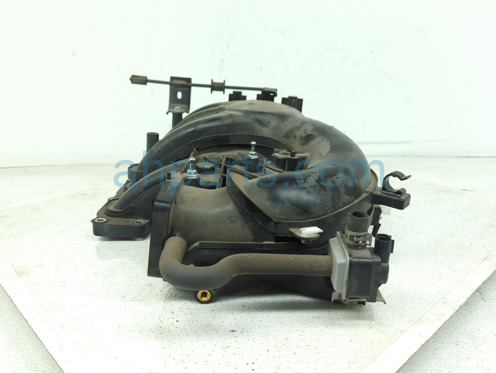 Sold 2018 Toyota Tacoma Upper Intake Manifold 17111-0P060,