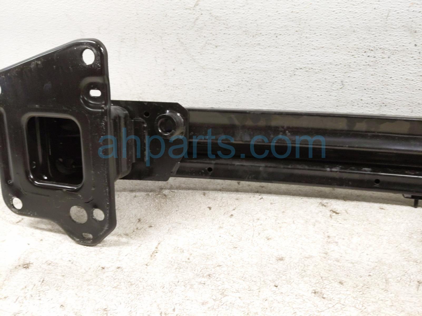 Sold 2025 Hyundai Kona Beam Front Bumper Reinforcement Bar 64900-BE000,