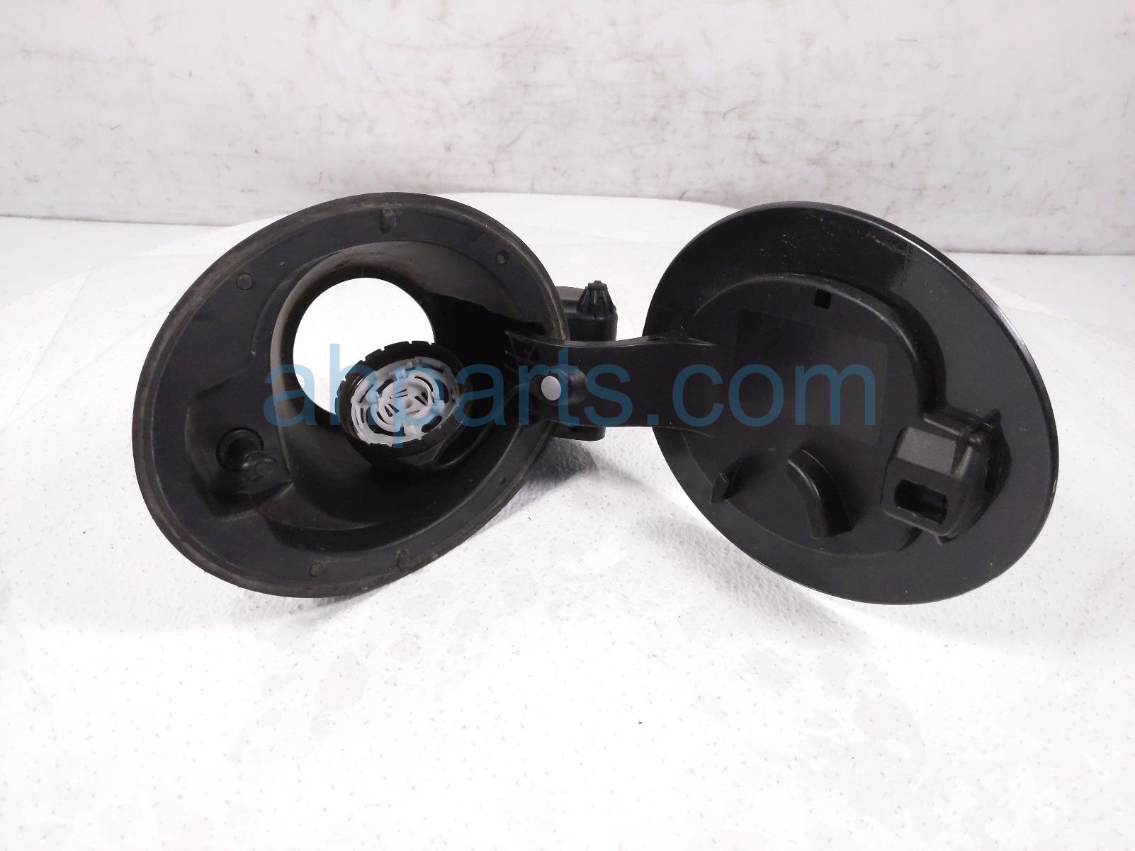 Sold 2022 Mazda Cx-30 Gas Fuel Door / Lid - Grey* DFY5-42-411