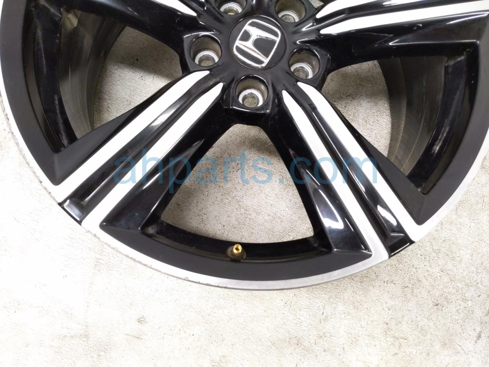 Sold 2023 Honda Accord Front Driver Wheel / Rim - Some Curb * 42800-30B ...