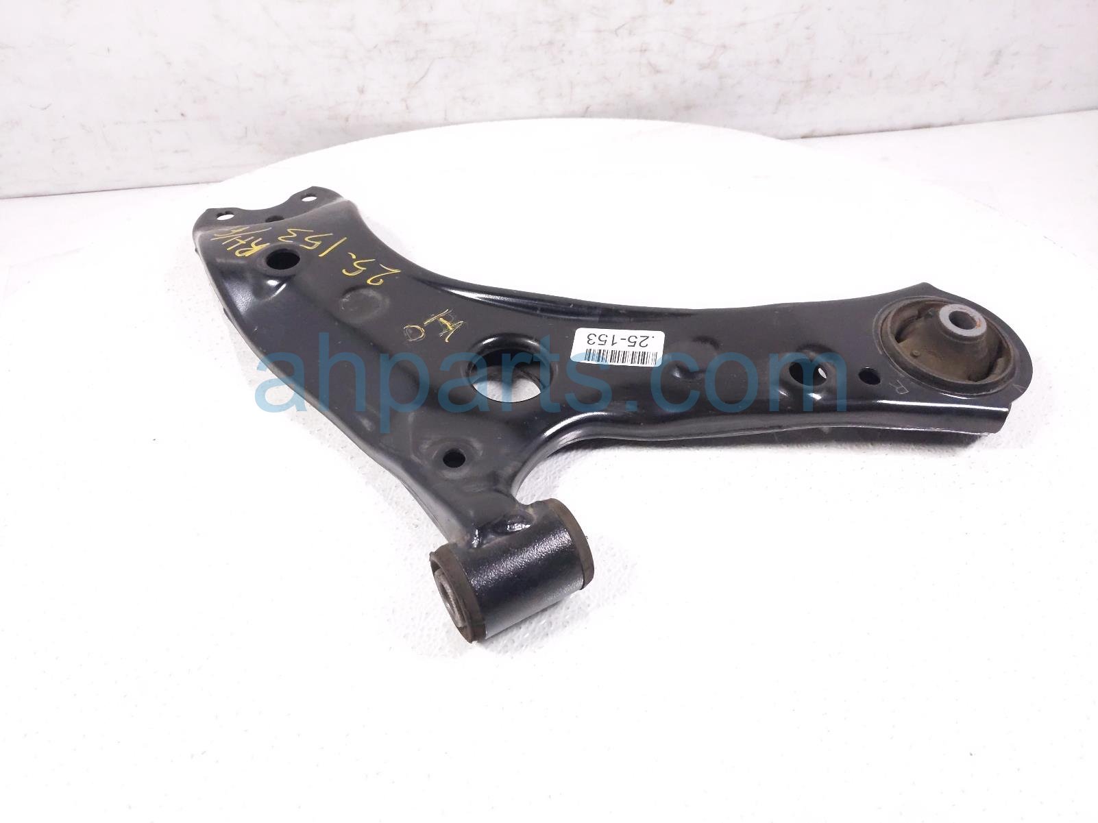 Sold 2022 Toyota Corollacs Front Passenger Lower Control Arm 48068-0A030,