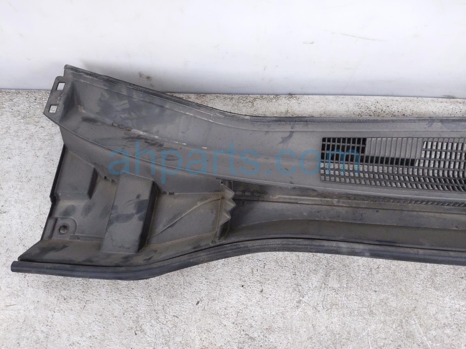 Sold 2022 Toyota Corollacs Cover Windshield Cowl Panel 55708-0A070
