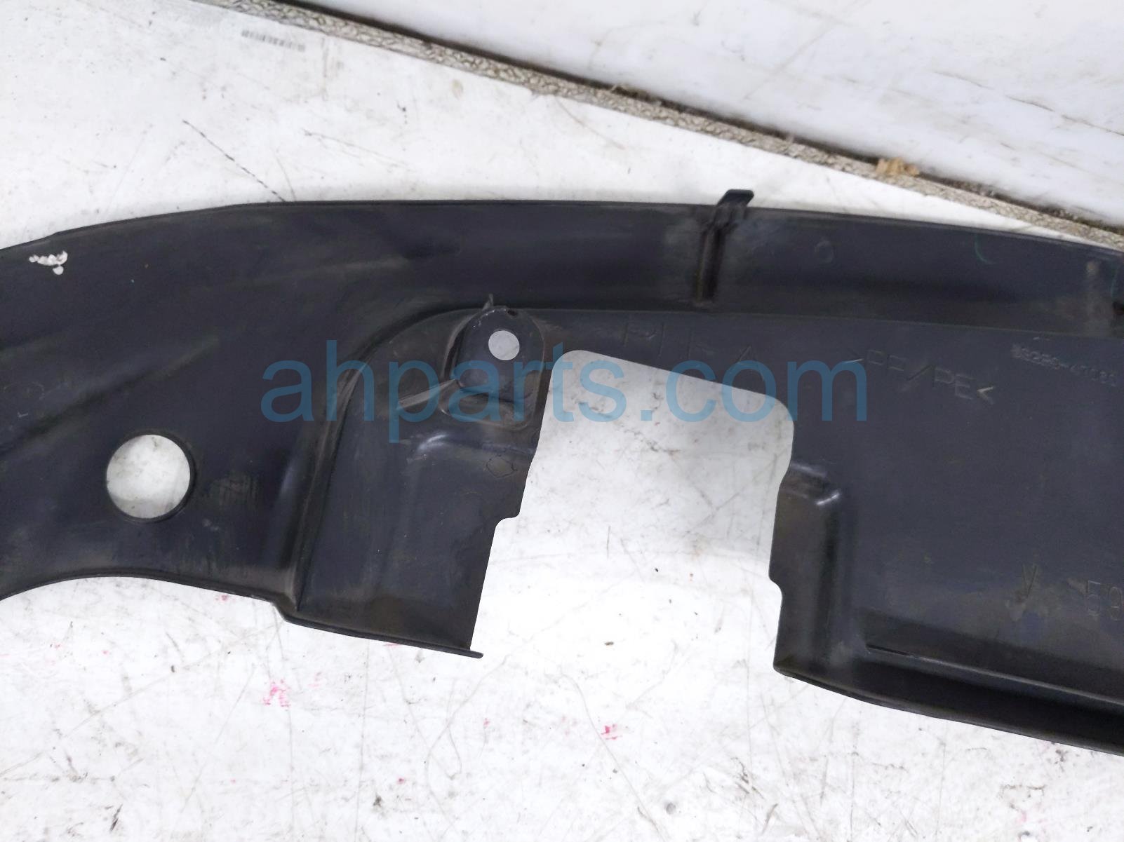 Sold 2017 Toyota Prius Upper Grille Engine Sight Shield 53289-47060,