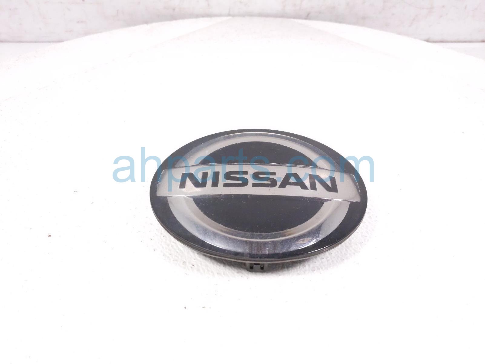 2022 Nissan Versa Main Grille Emblem * 62890-6LH0A,