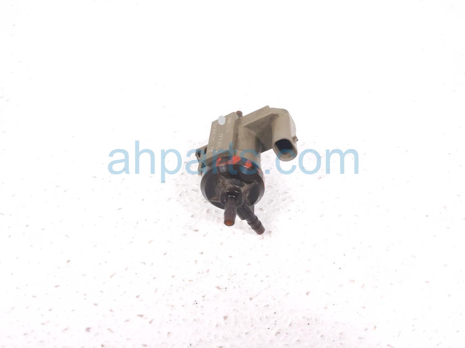 2018 Volkswagen Atlas Valve Solenoid - 3.6l 03H-906-283,